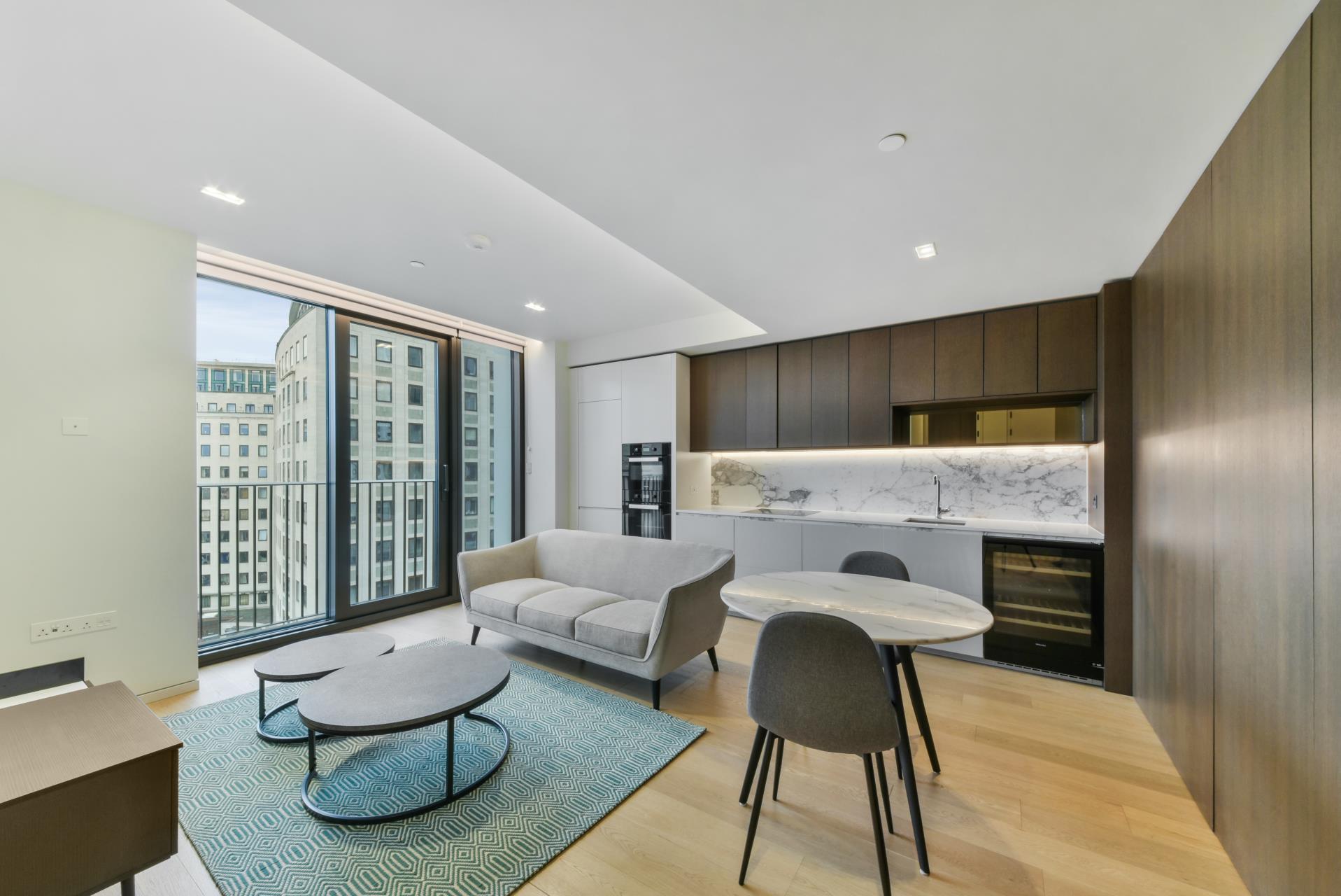 Casson Square 2674978 | JOHNS&CO