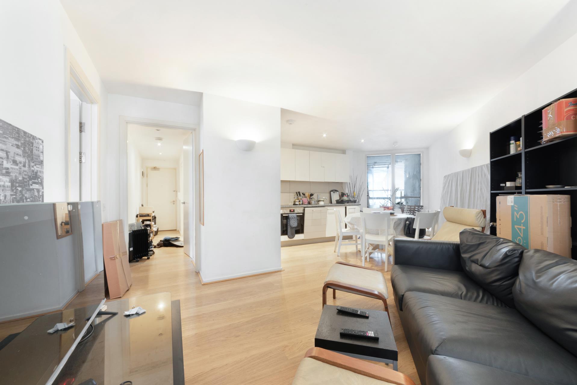 Aurora Building 2664853 | JOHNS&CO