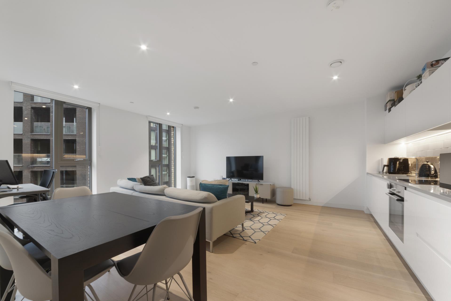 Commodore House 2435524 | JOHNS&CO