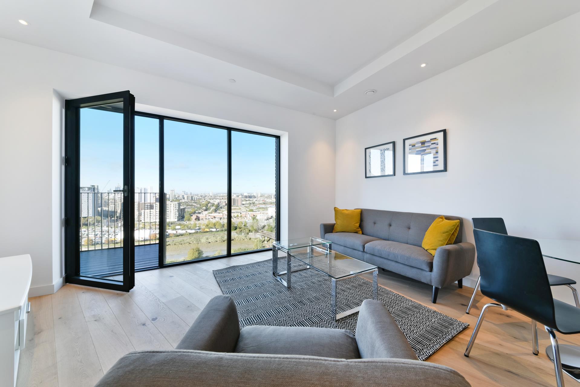 Modena House 2441075 | JOHNS&CO