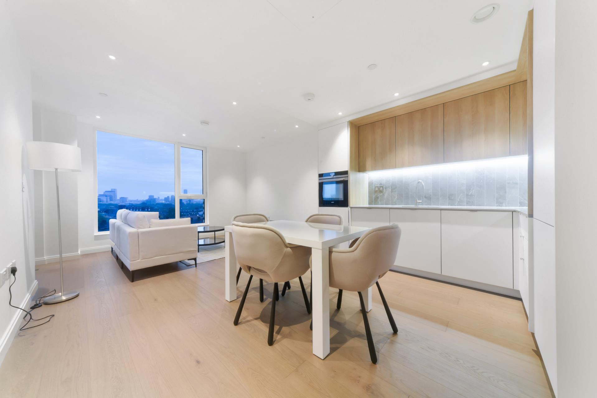 Phoenix Court 2679455 | JOHNS&CO