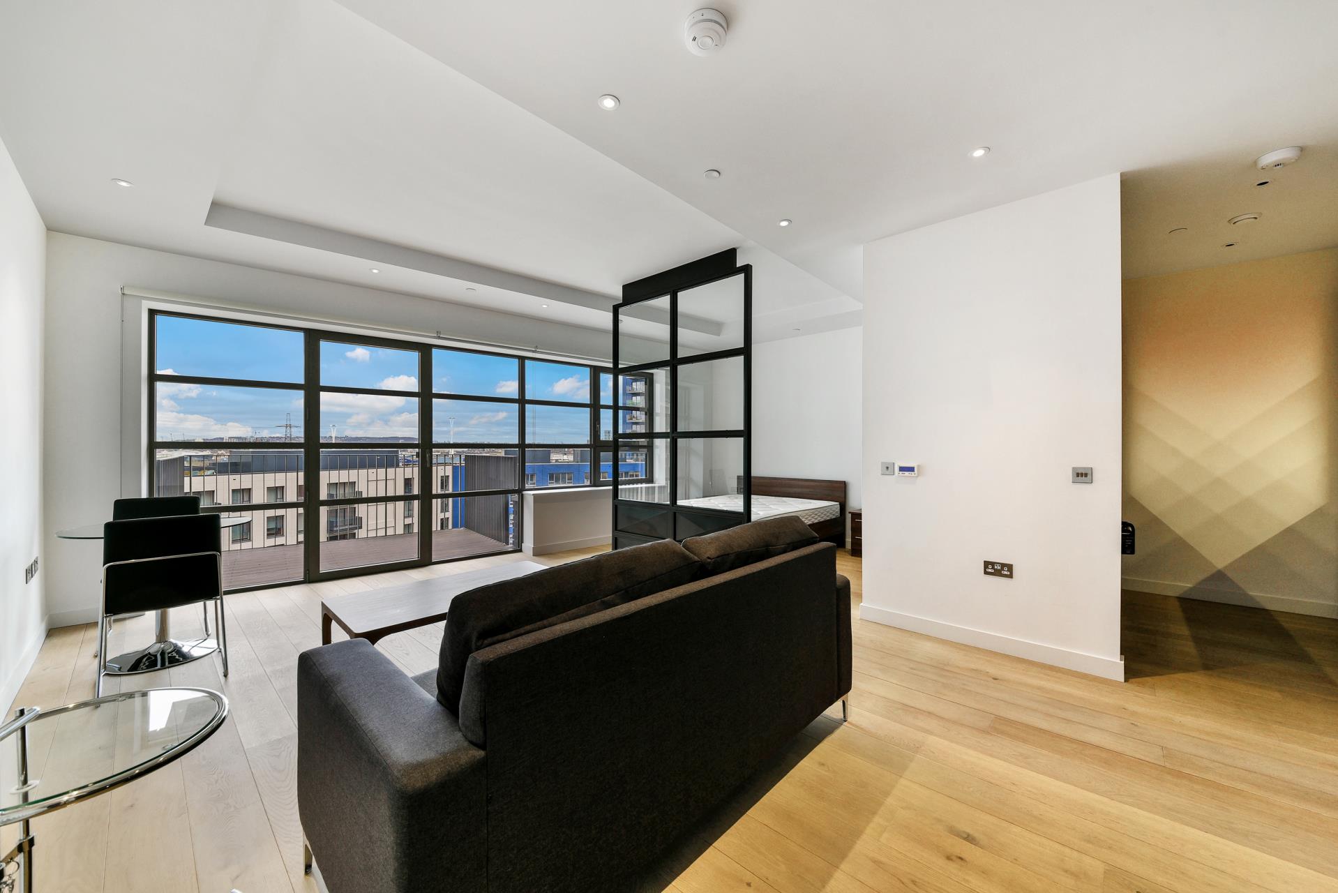 Kent Building 2323618 | JOHNS&CO