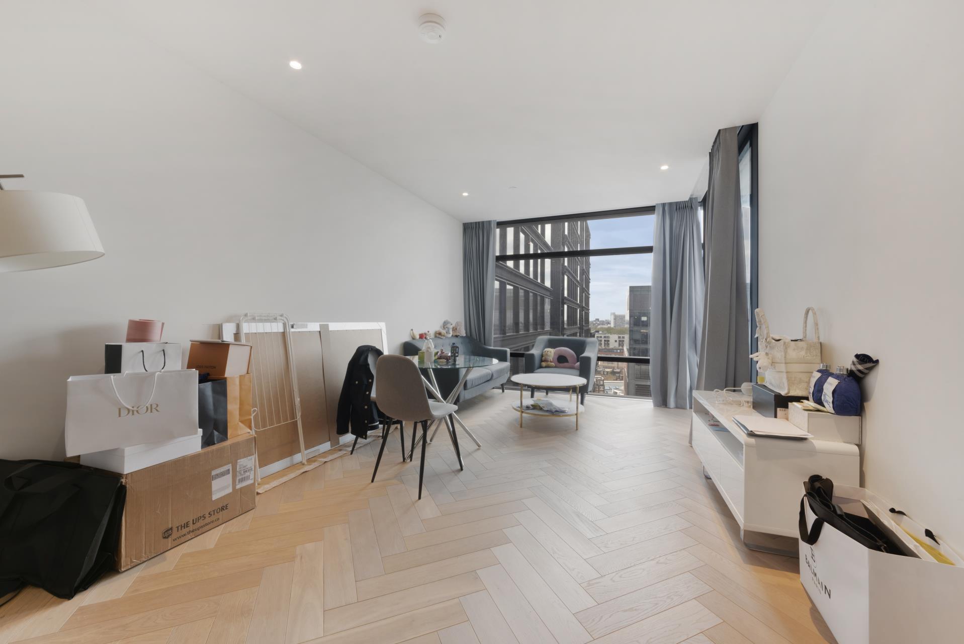 Principal Place 2691585 | JOHNS&CO
