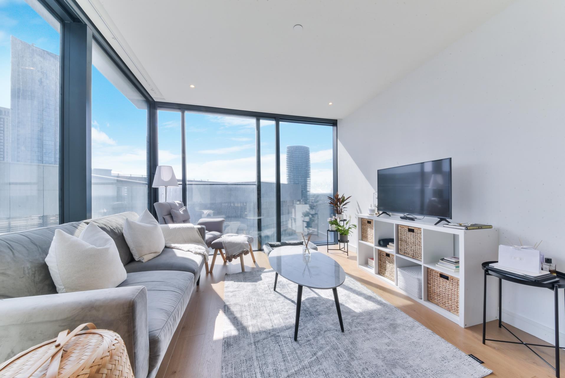 Hampton Tower 2692863 | JOHNS&CO