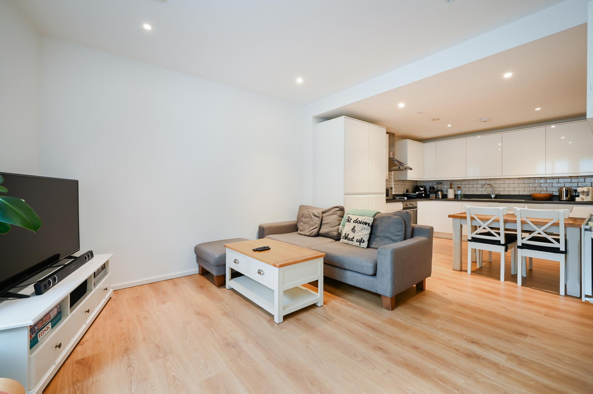 Chancery Building 2693589 | JOHNS&CO