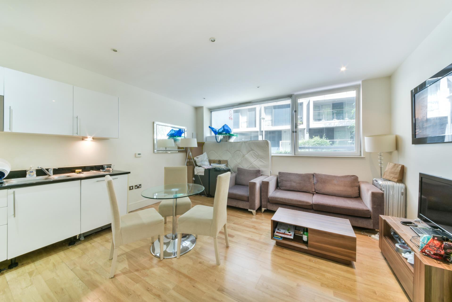 Denison House 2696028 | JOHNS&CO