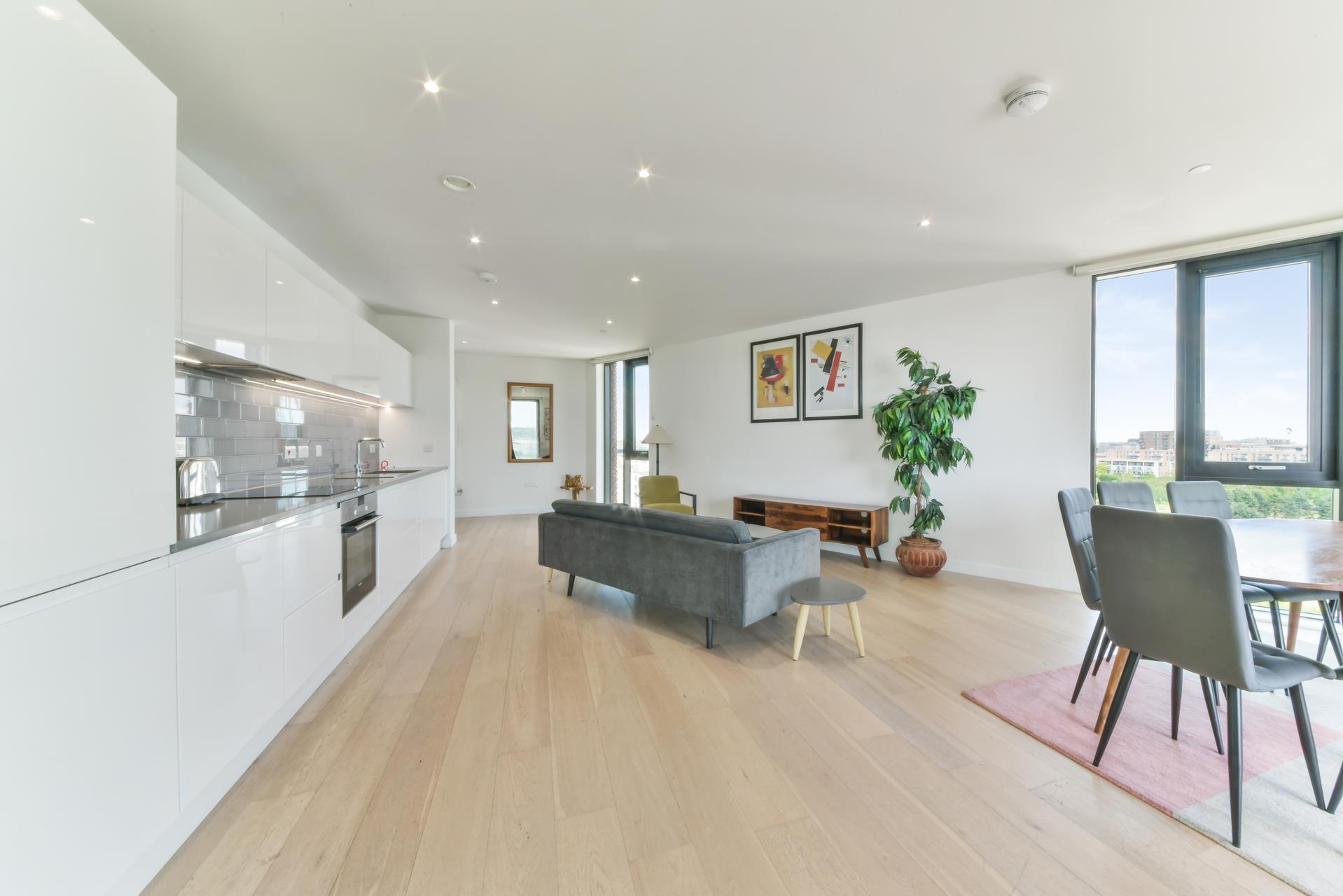 Summerston House 2372619 | JOHNS&CO