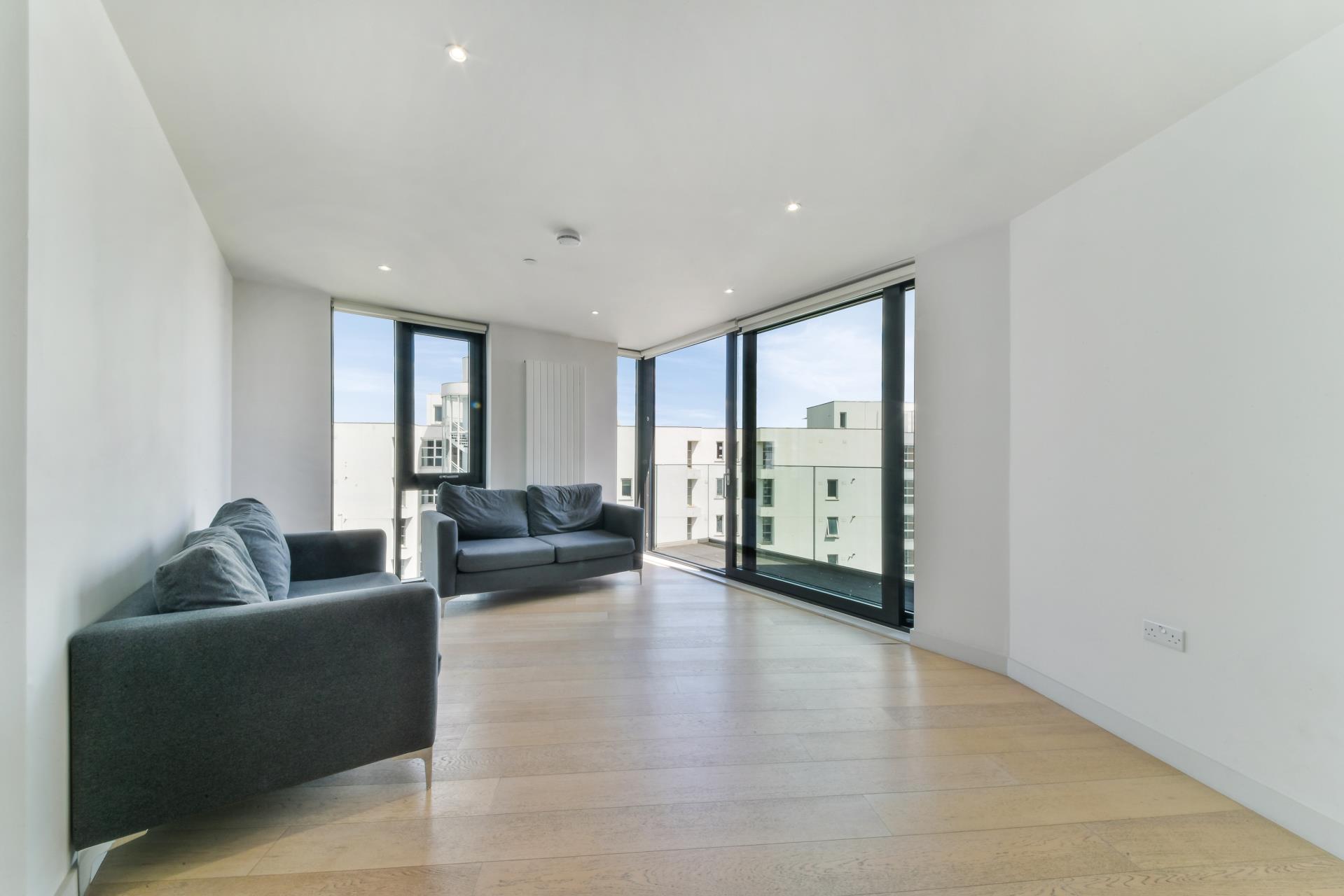 Summerston House 2512407 | JOHNS&CO