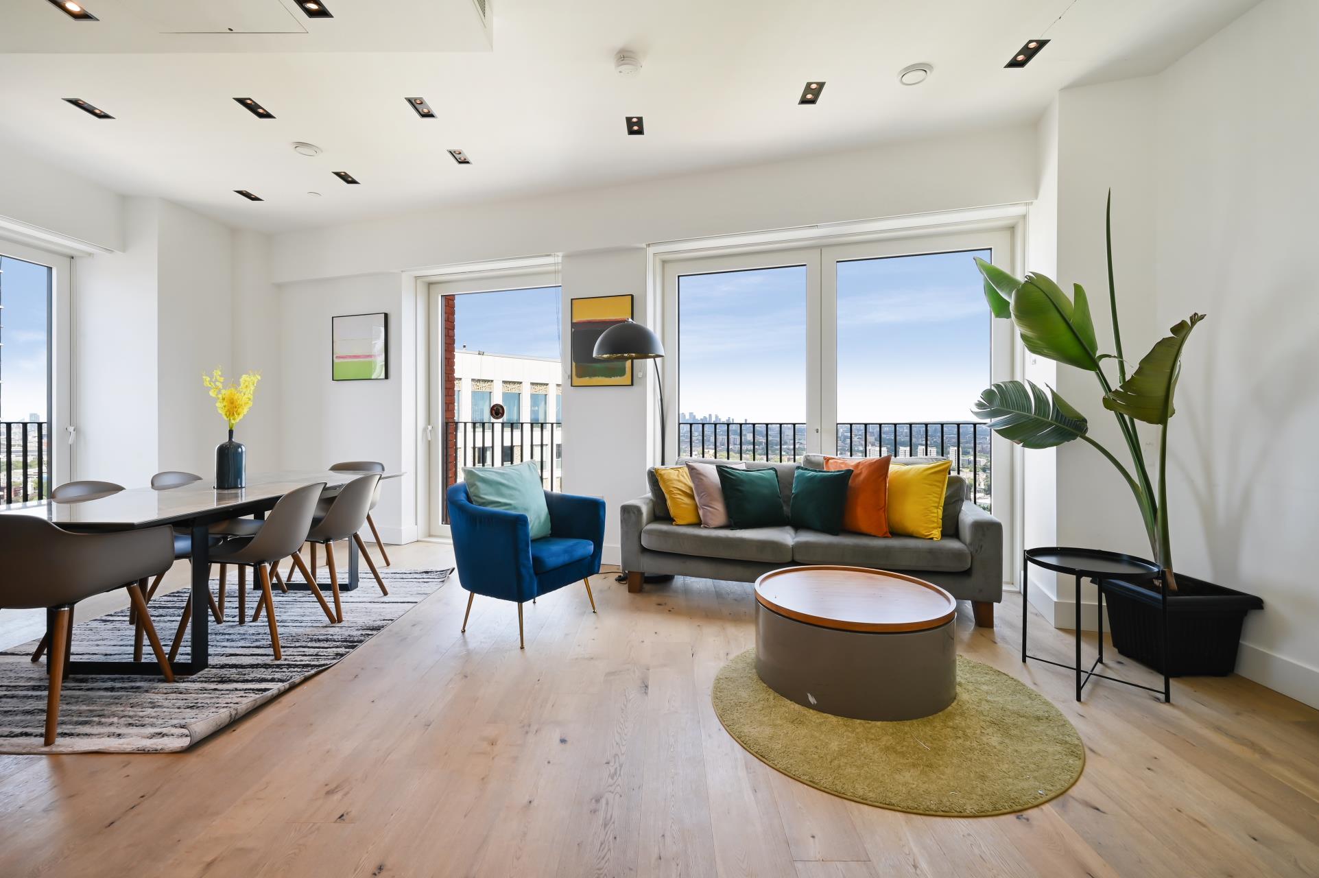 Keybridge Tower 2699384 | JOHNS&CO