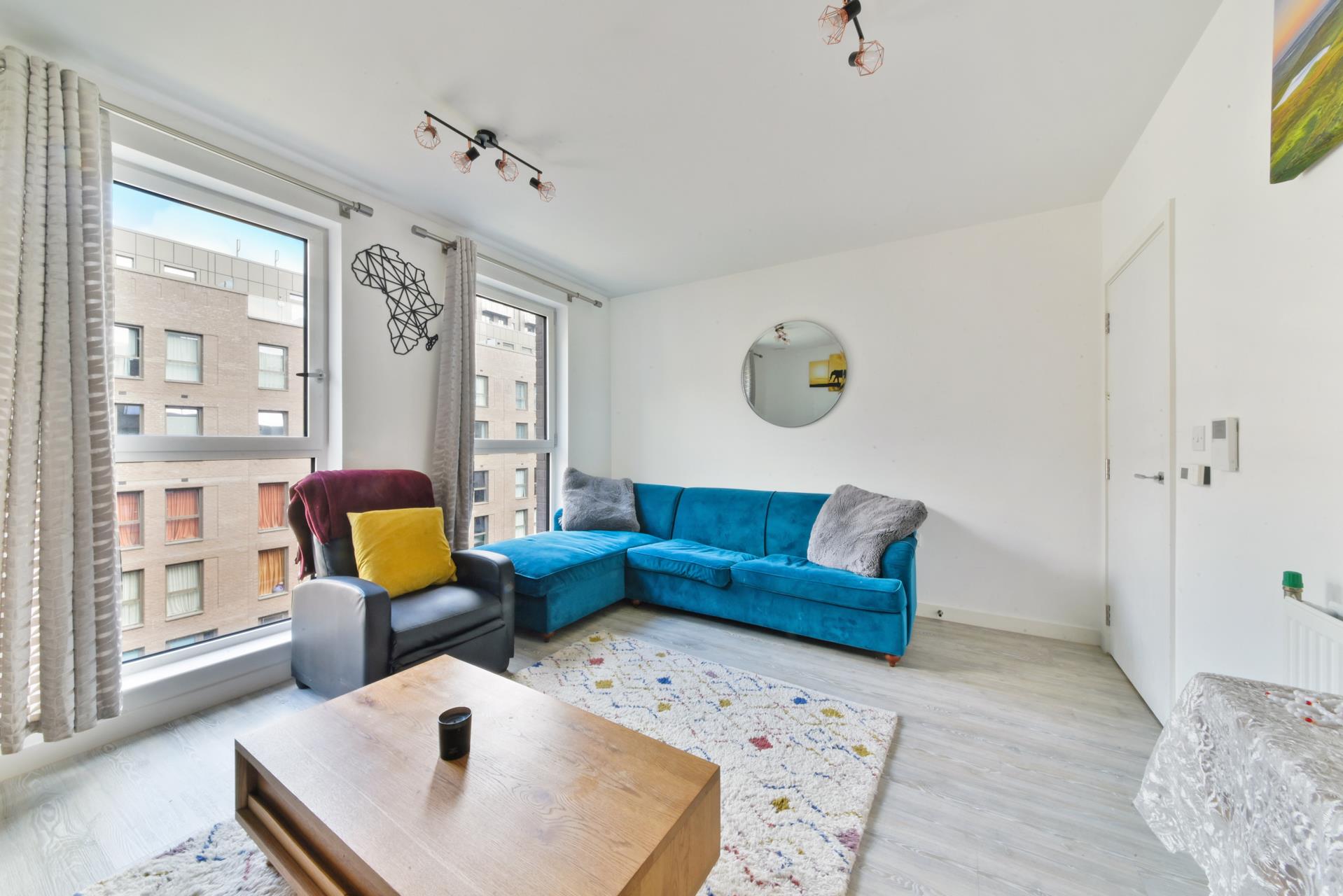 Freeman House 2699405 | JOHNS&CO