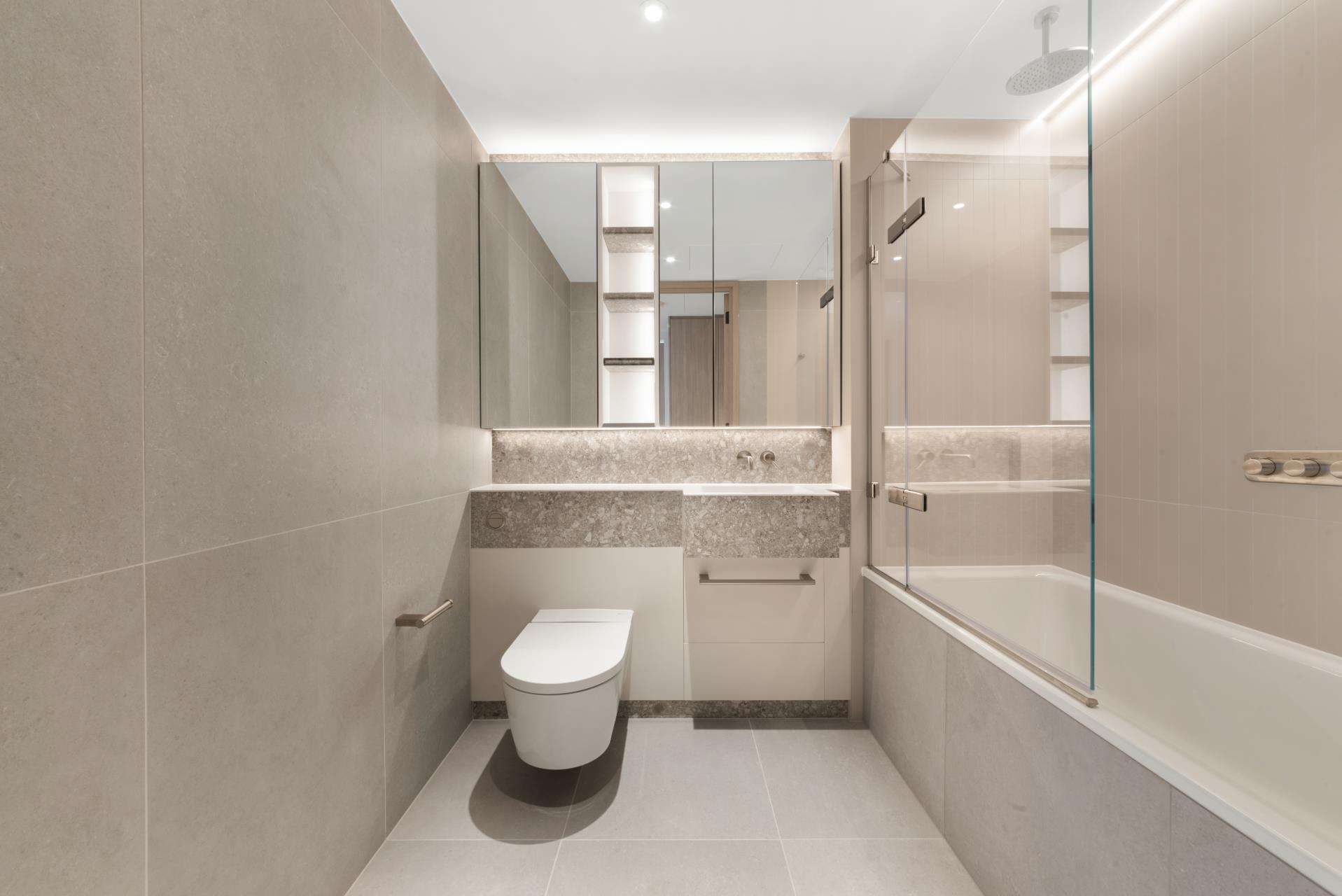 Capella 2695961 | JOHNS&CO