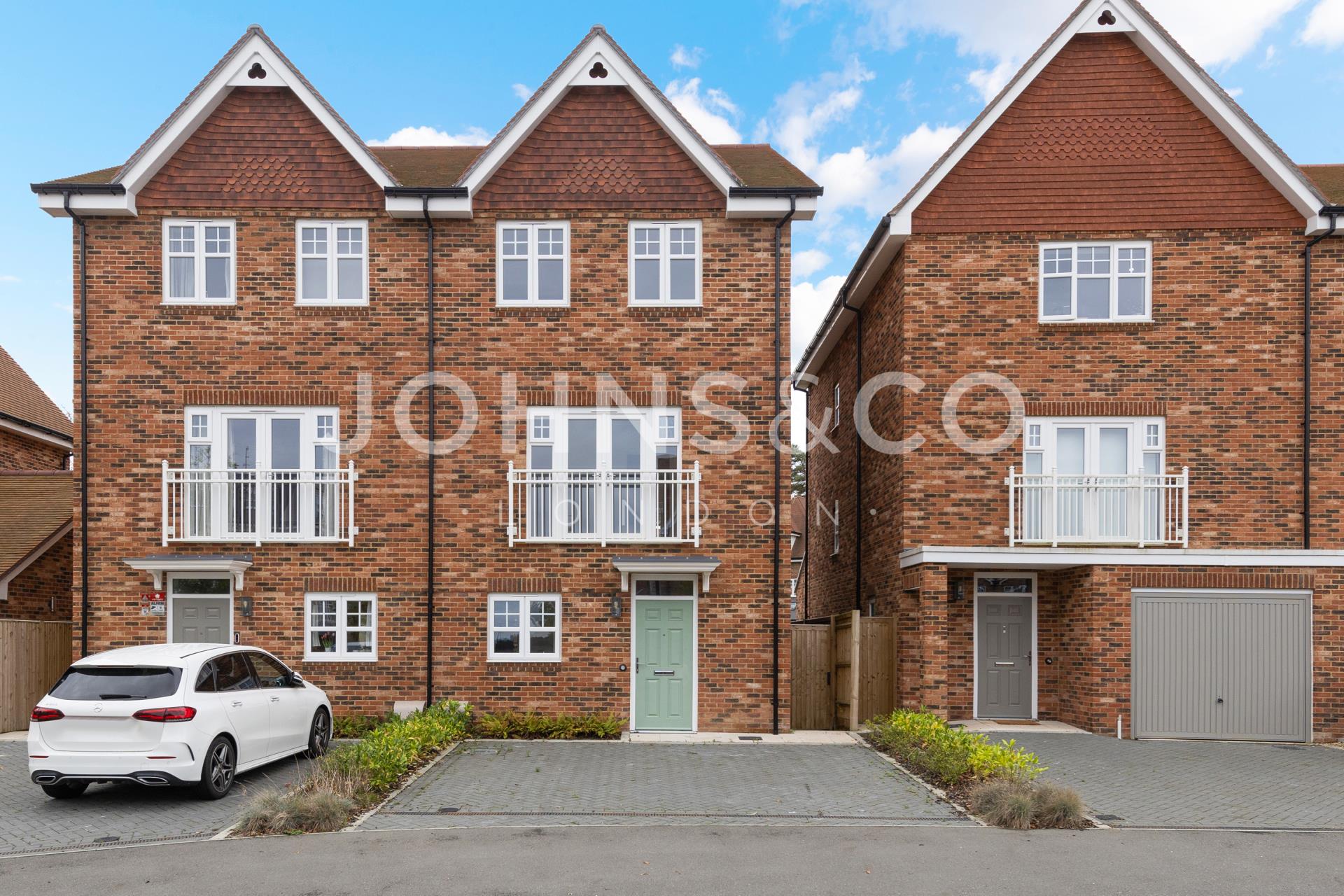 Pyestock Way 2700832 | JOHNS&CO