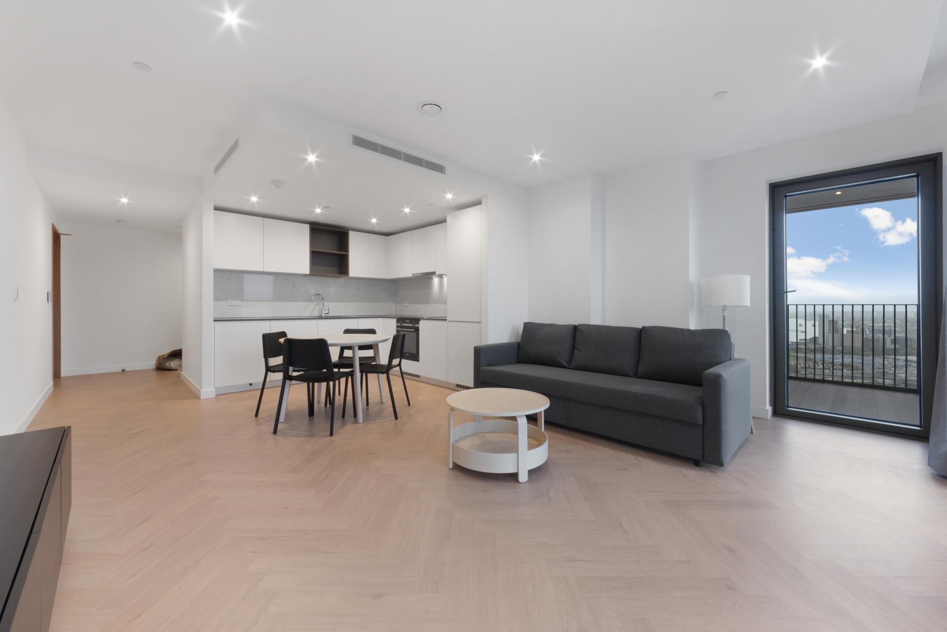 One Thames Quay 2702324 | JOHNS&CO