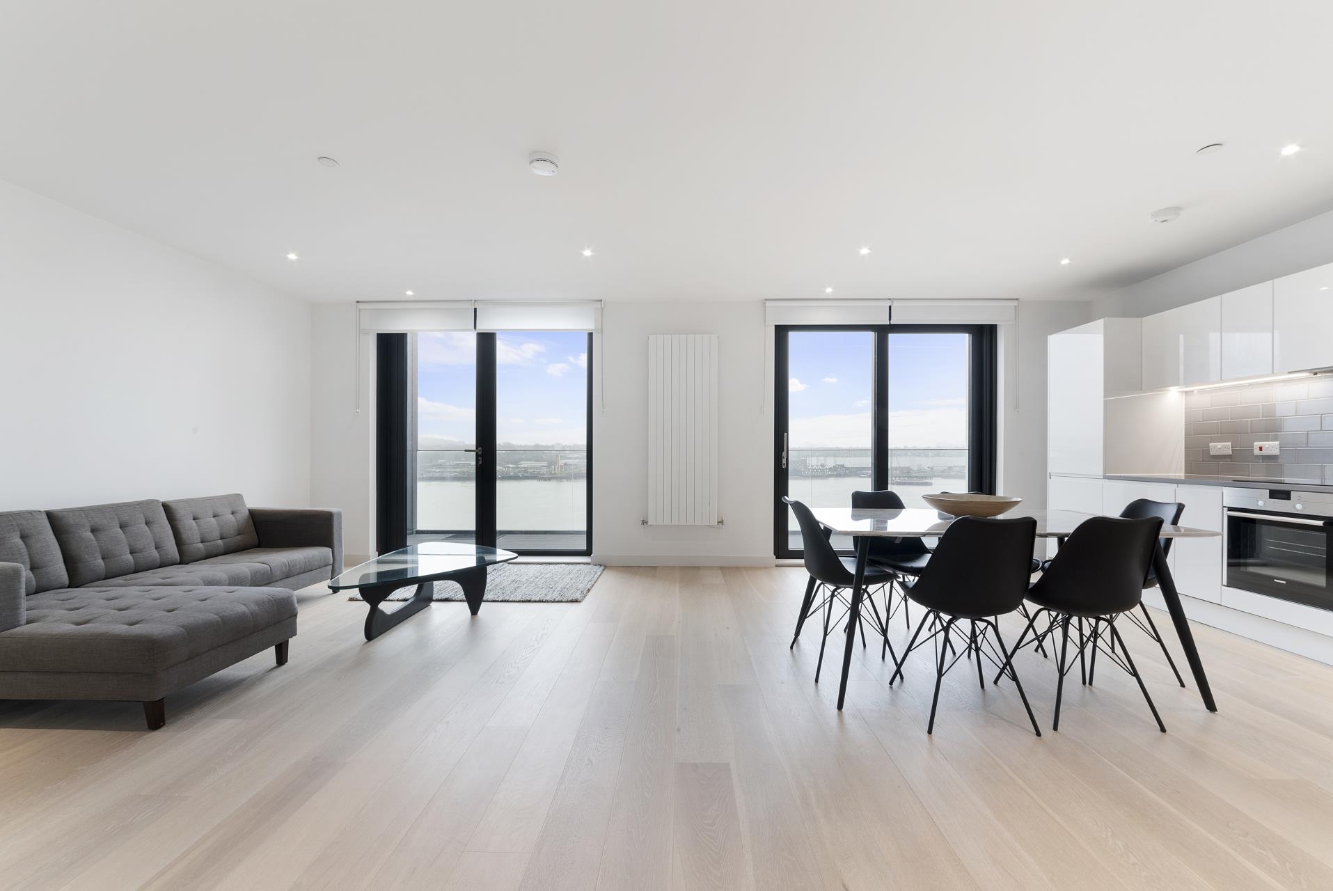Summerston House 2381958 | JOHNS&CO