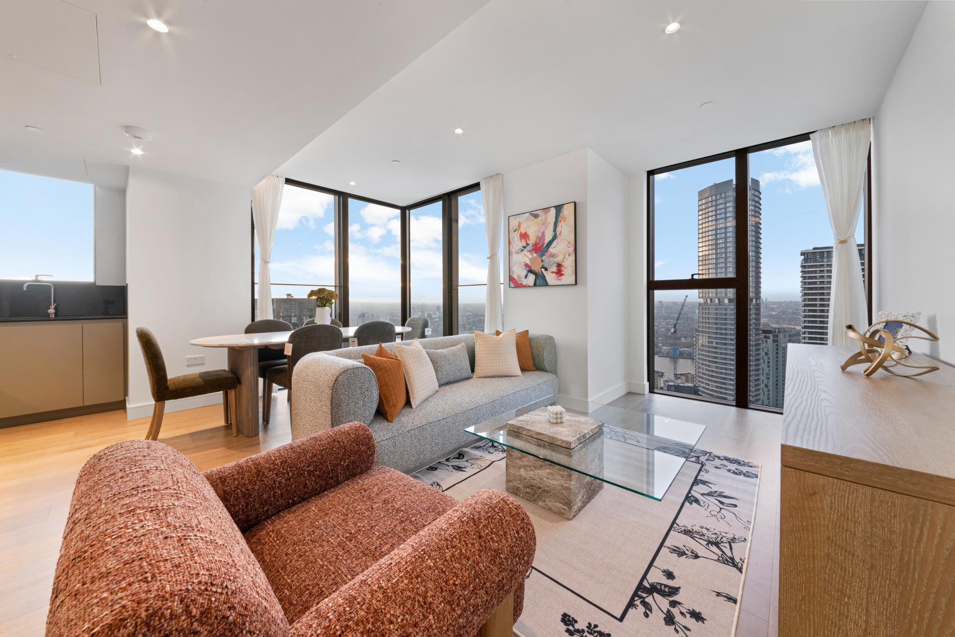 Harcourt Tower 2704806 | JOHNS&CO