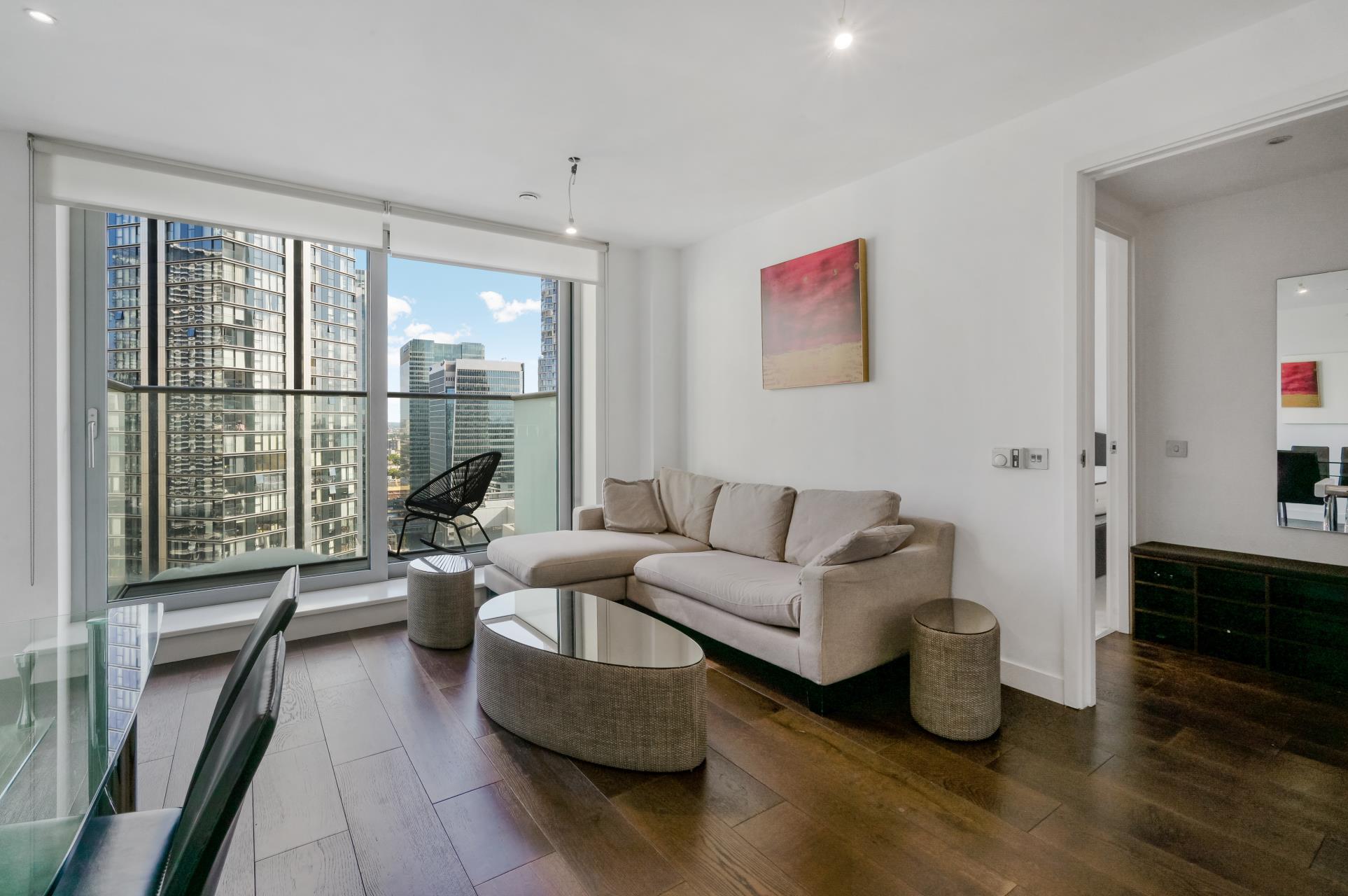 Pan Peninsula Square 2706590 | JOHNS&CO