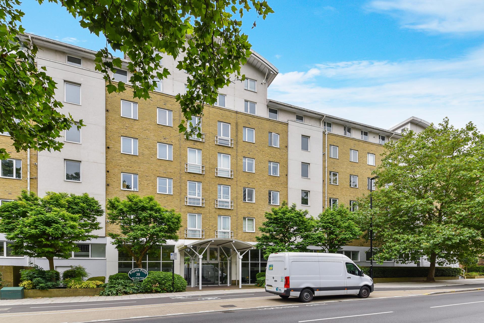 Regatta Point 2697505 | JOHNS&CO