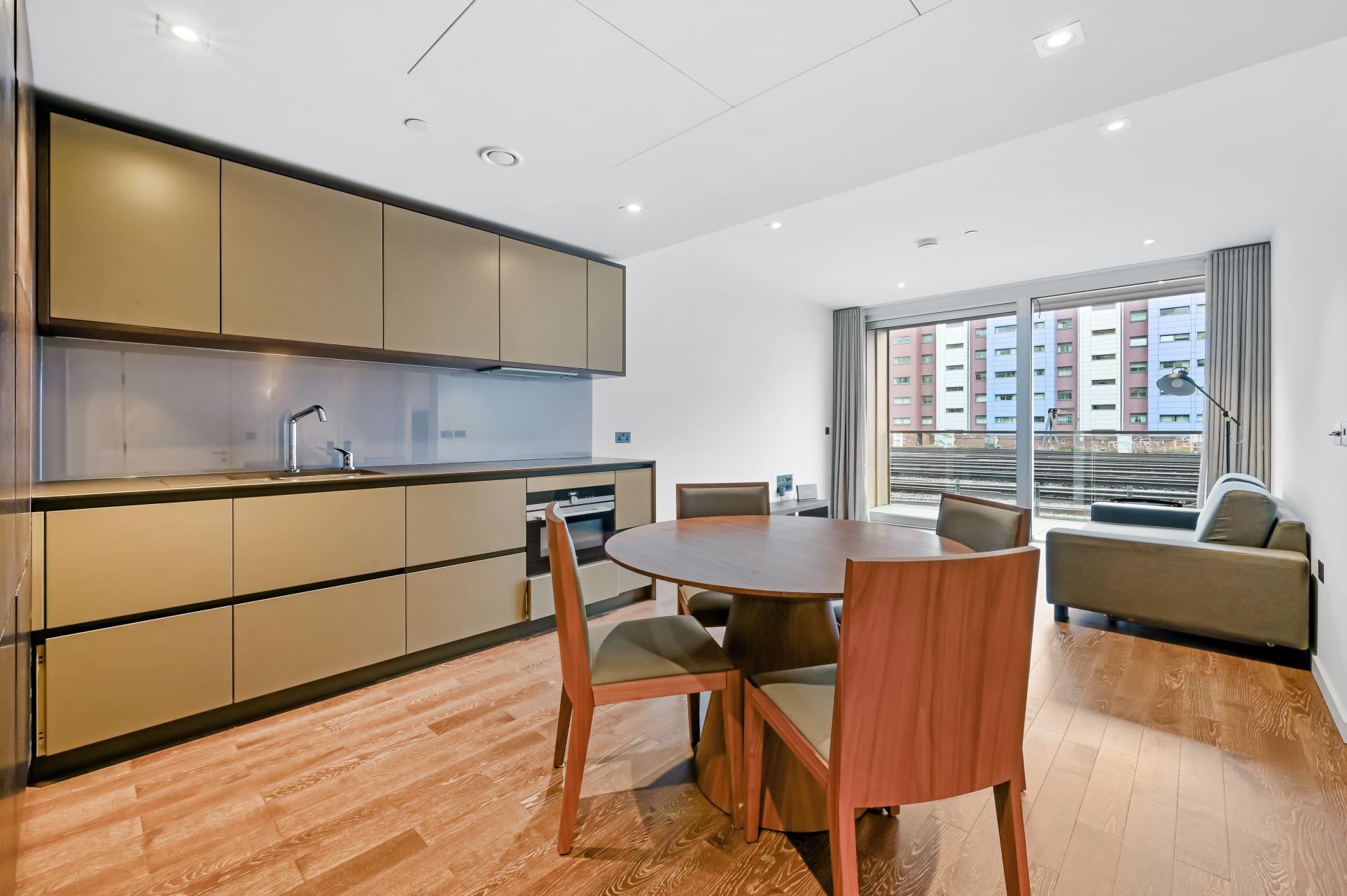Faraday House 2706682 | JOHNS&CO