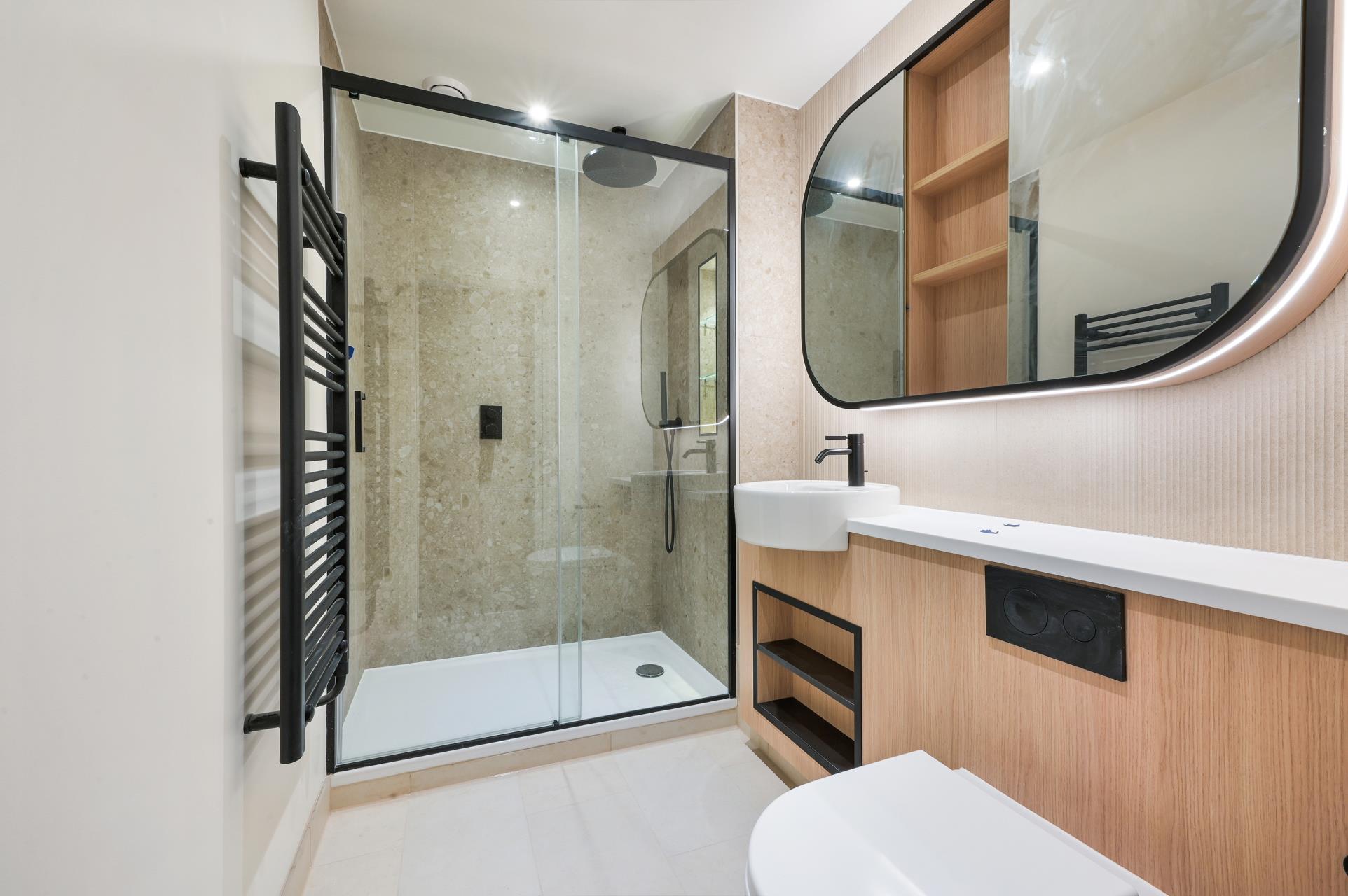 Bower House 2707204 | JOHNS&CO