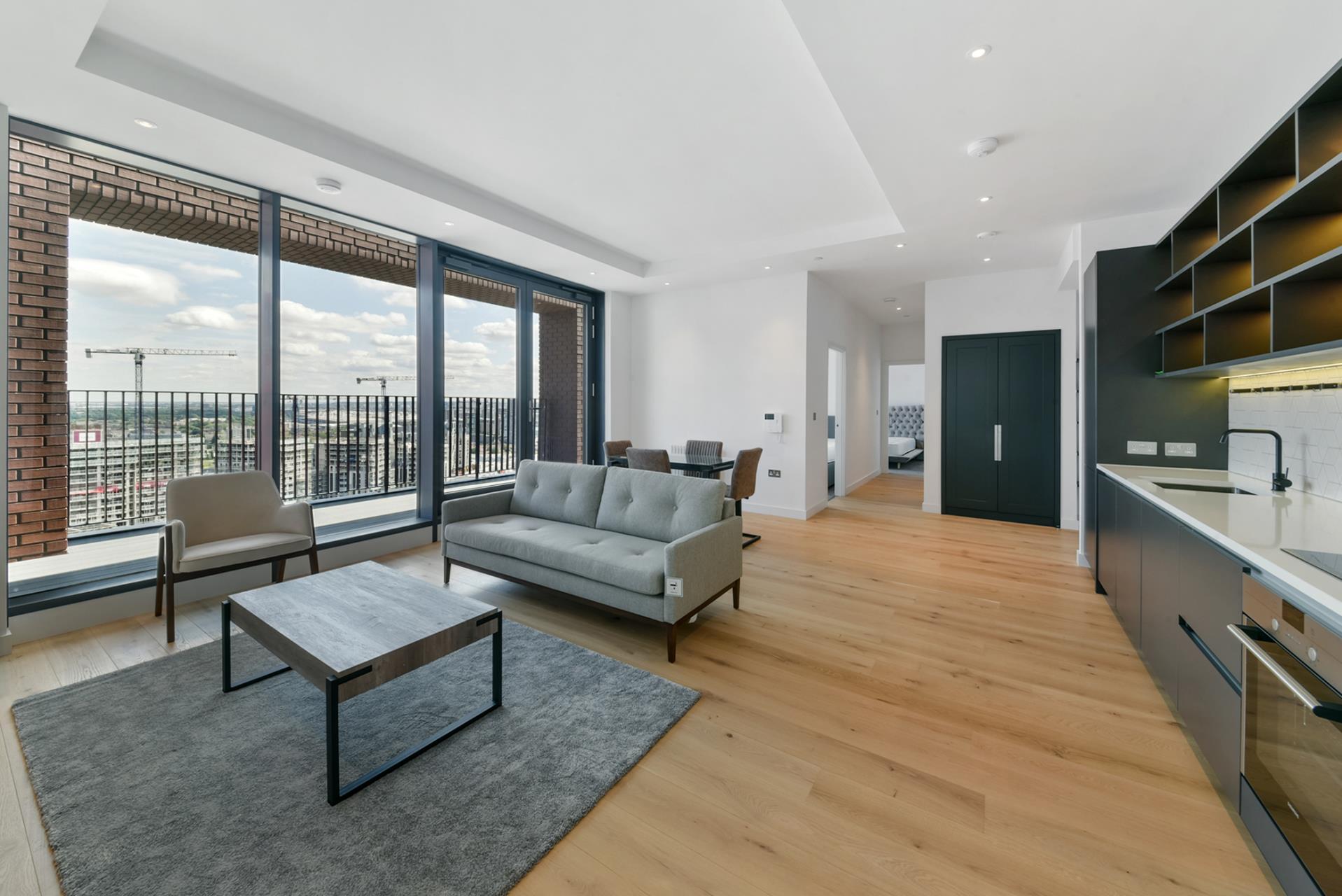 Modena House 2504880 | JOHNS&CO