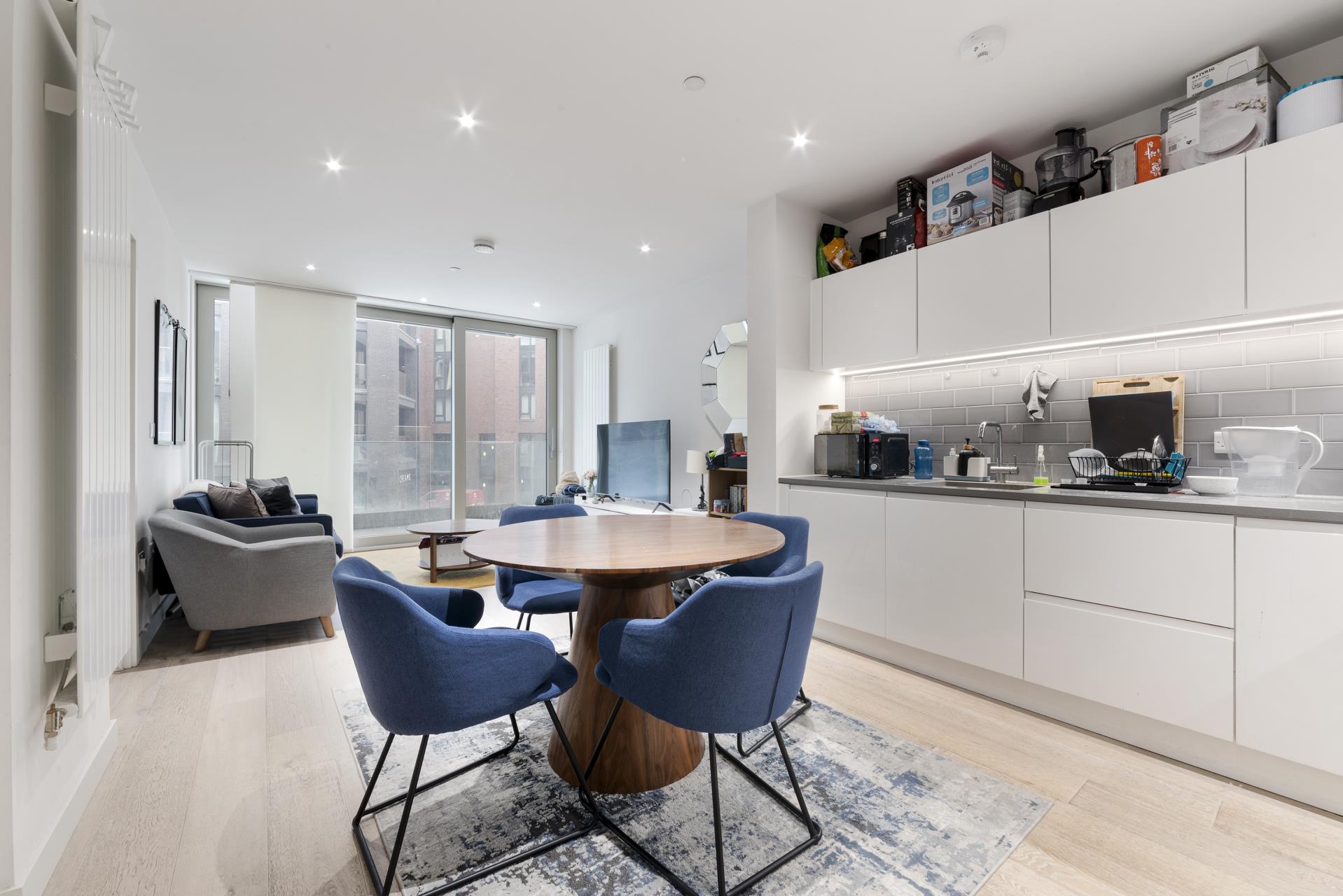 Liner House 2382425 | JOHNS&CO