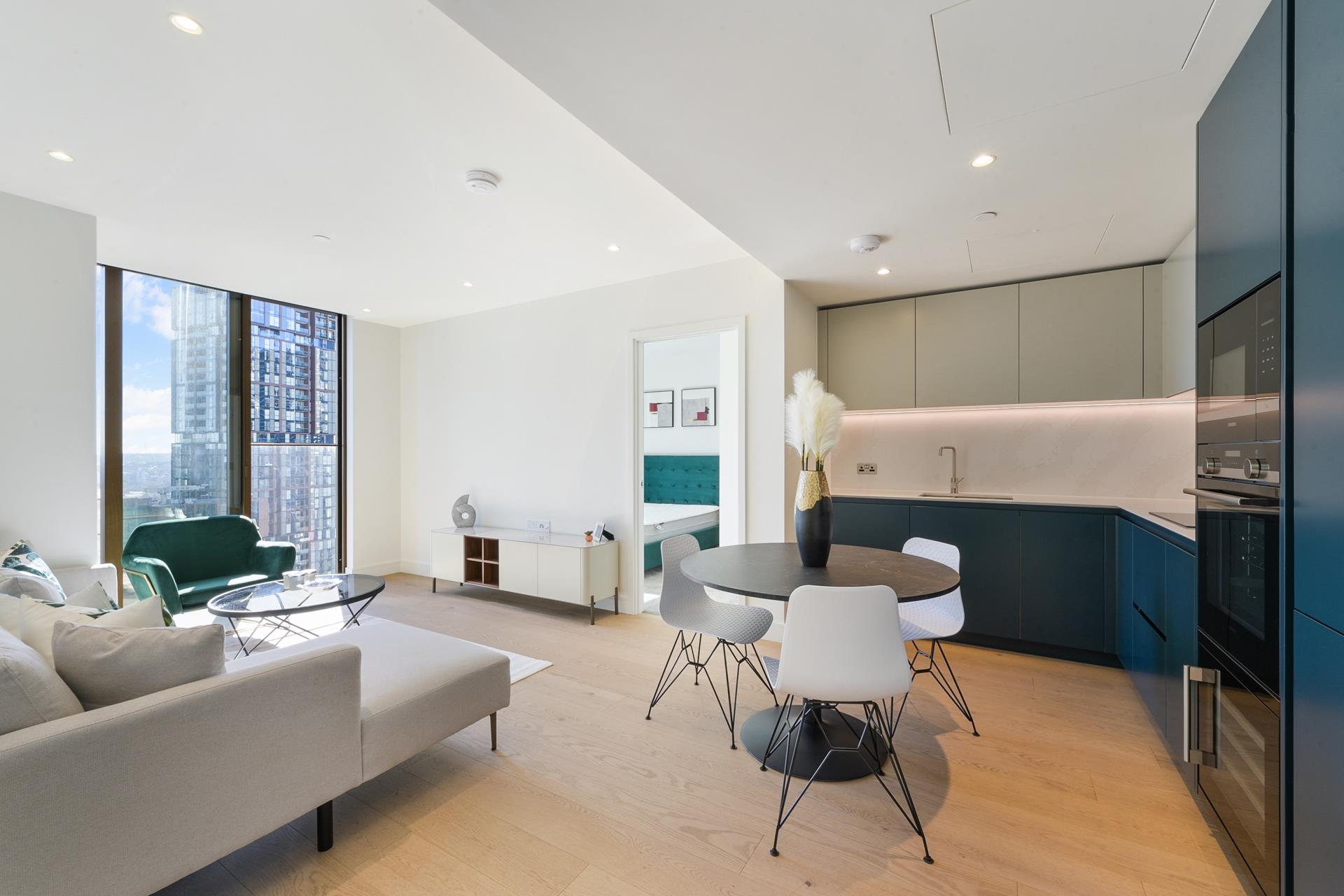 Harcourt Tower 2709867 | JOHNS&CO