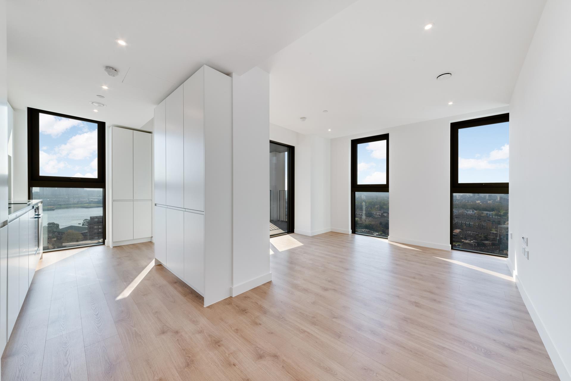 One Thames Quay 2706355 | JOHNS&CO