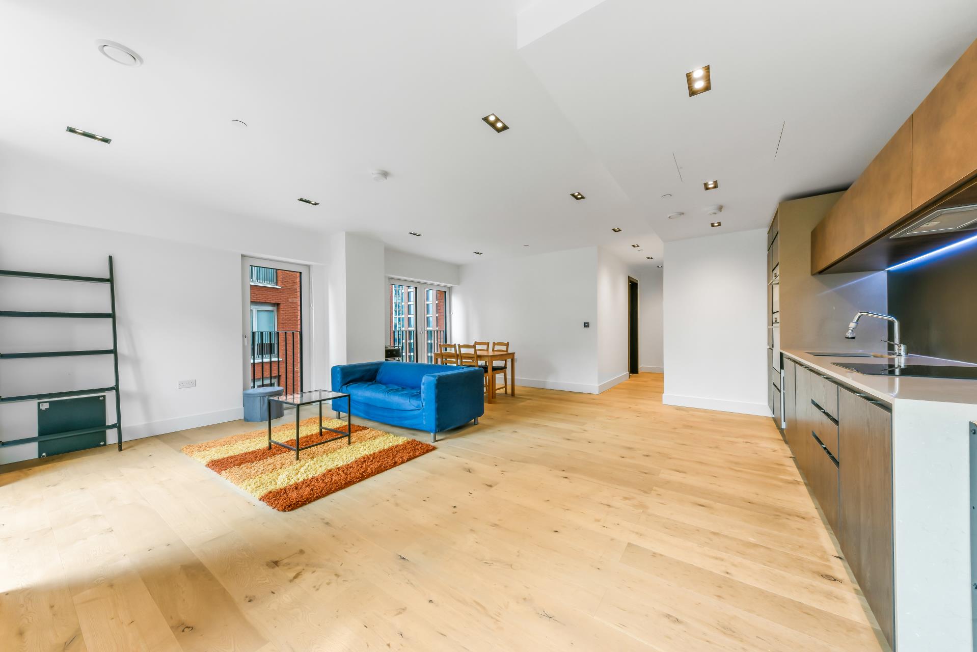 Keybridge Tower 2699831 | JOHNS&CO