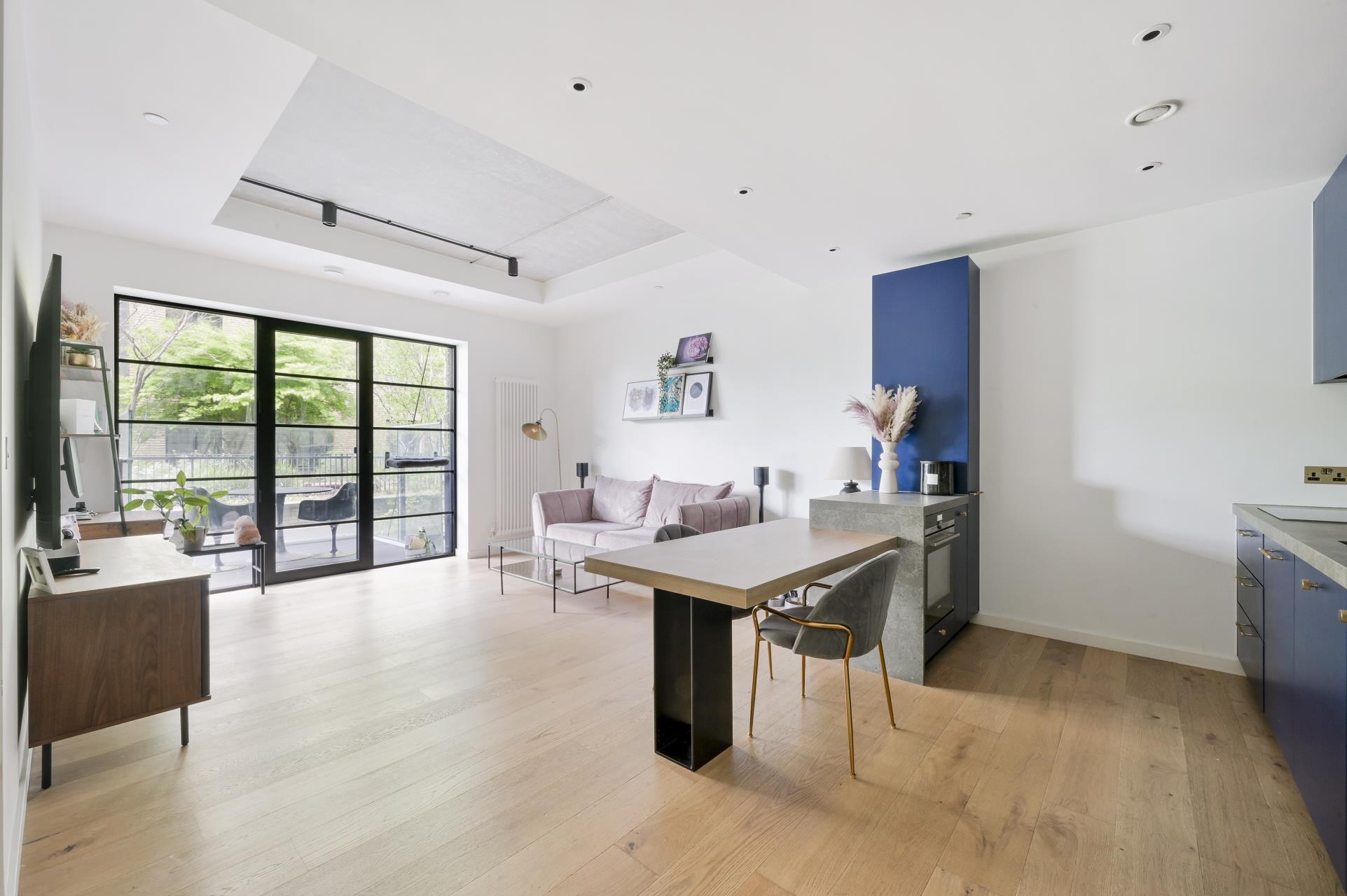 Agar House 2605645 | JOHNS&CO