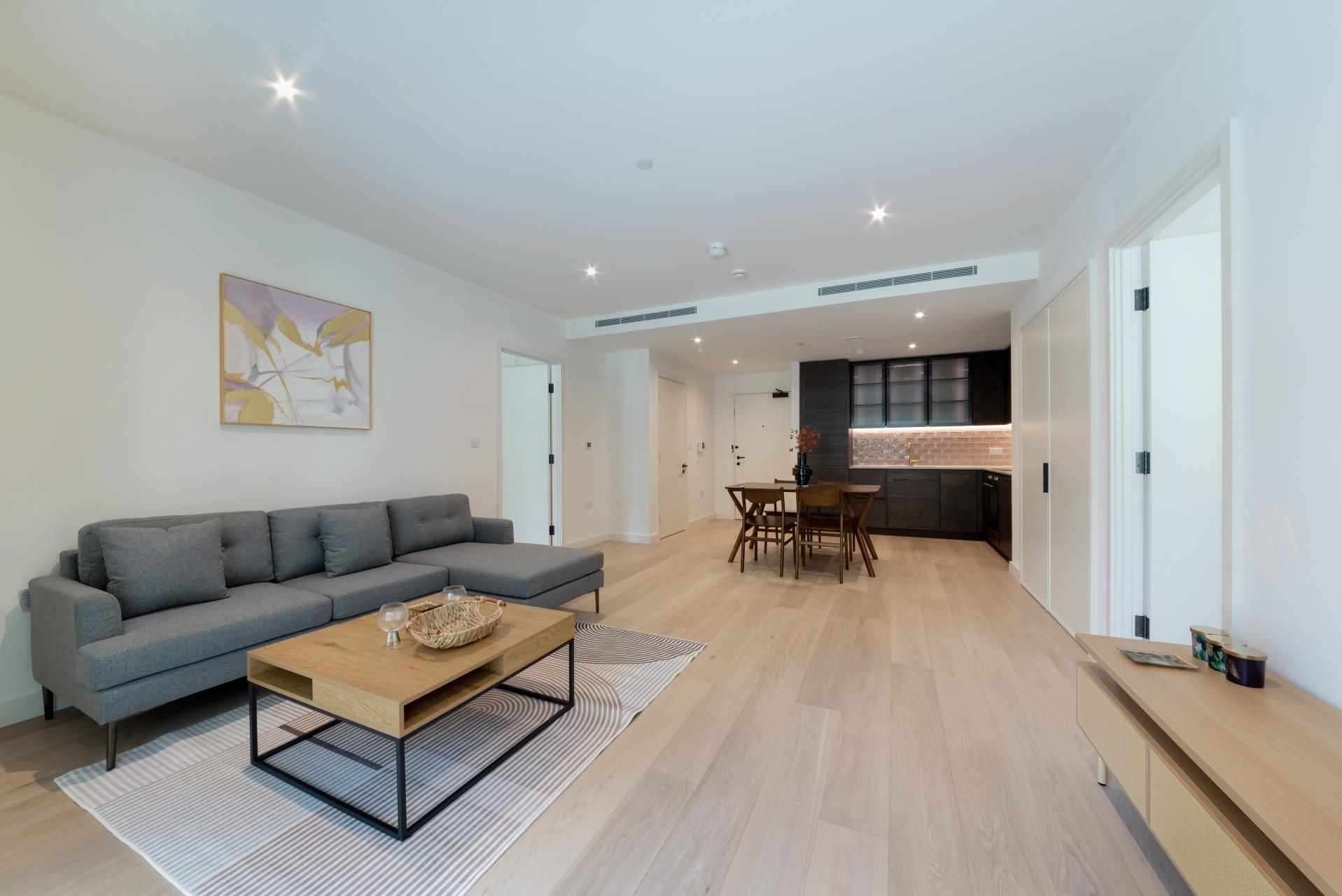 India House 2712297 | JOHNS&CO