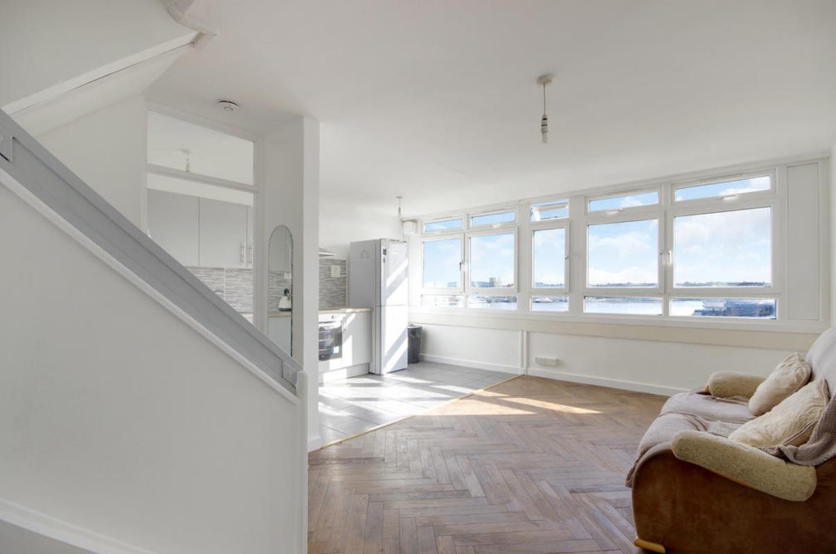Kelson House 2713308 | JOHNS&CO