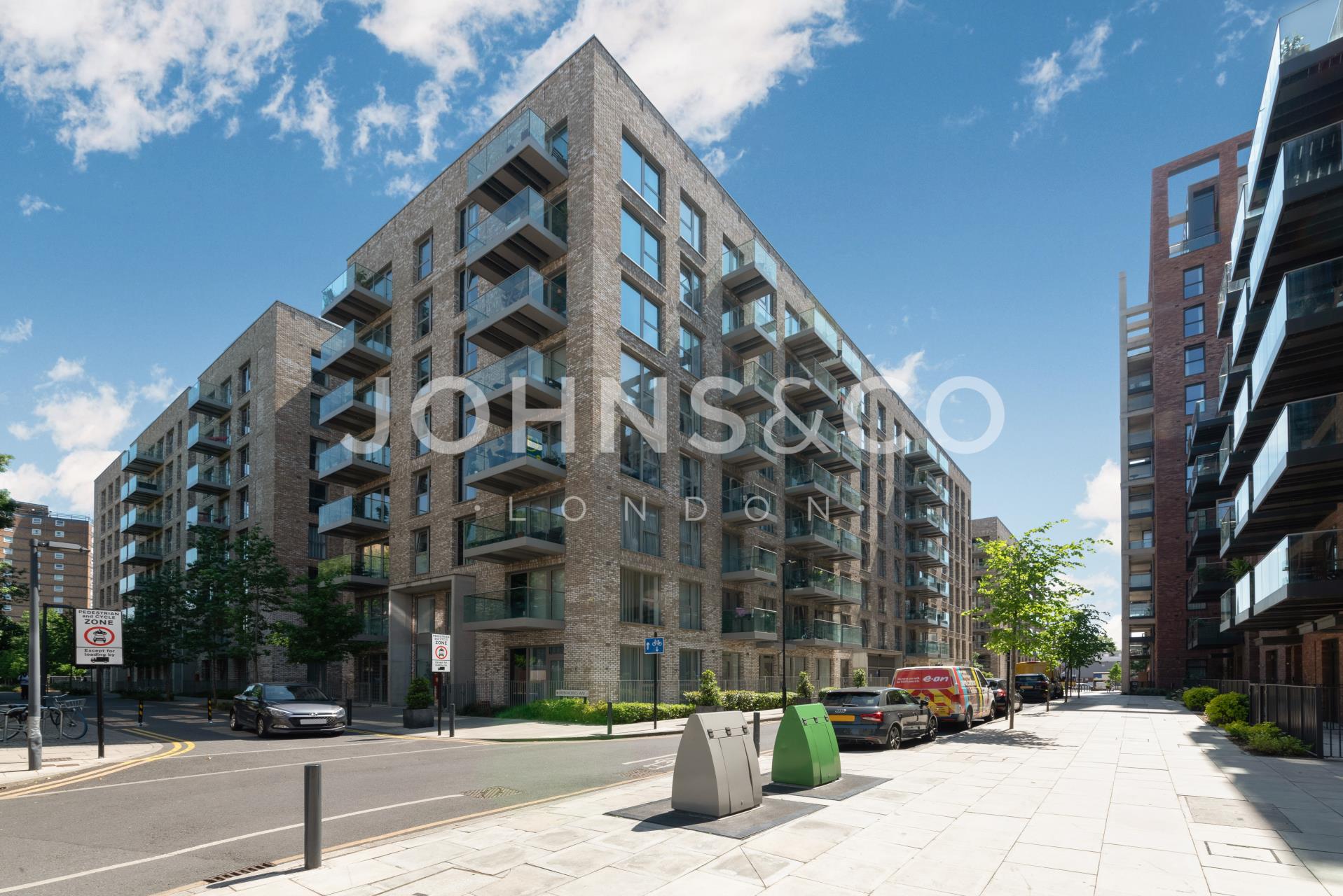 Chamberlain Court 2713700 | JOHNS&CO