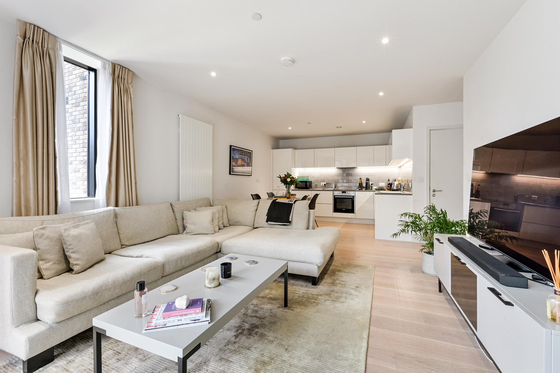 Summerston House 2713239 | JOHNS&CO