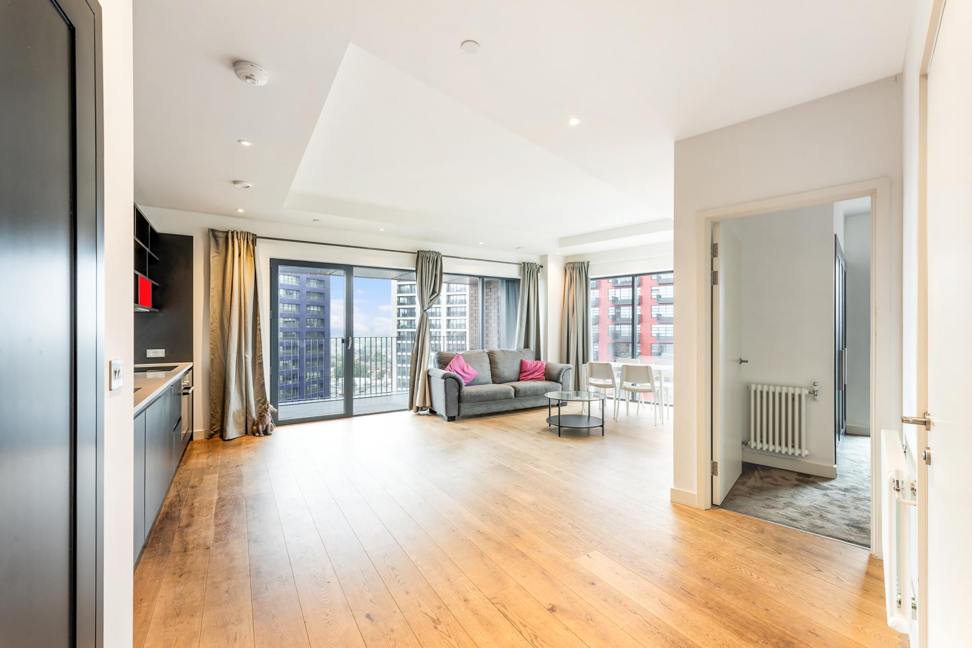 Modena House 2469878 | JOHNS&CO