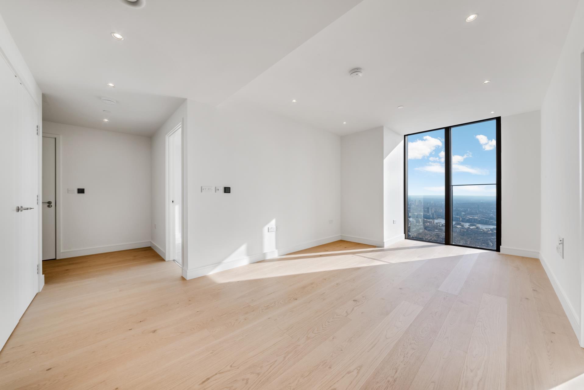 Harcourt Tower 2716704 | JOHNS&CO