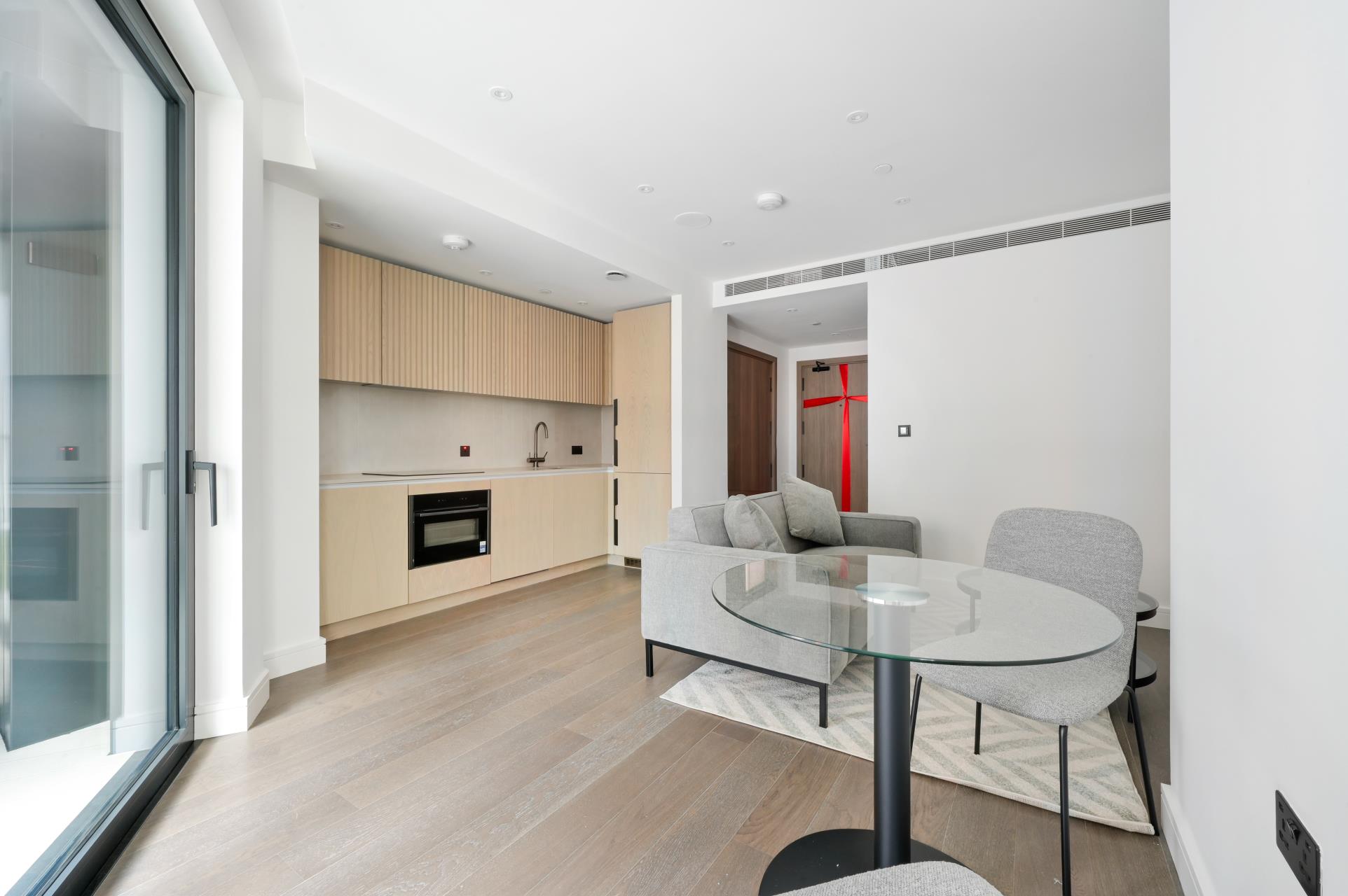One Linear Place 2716624 | JOHNS&CO