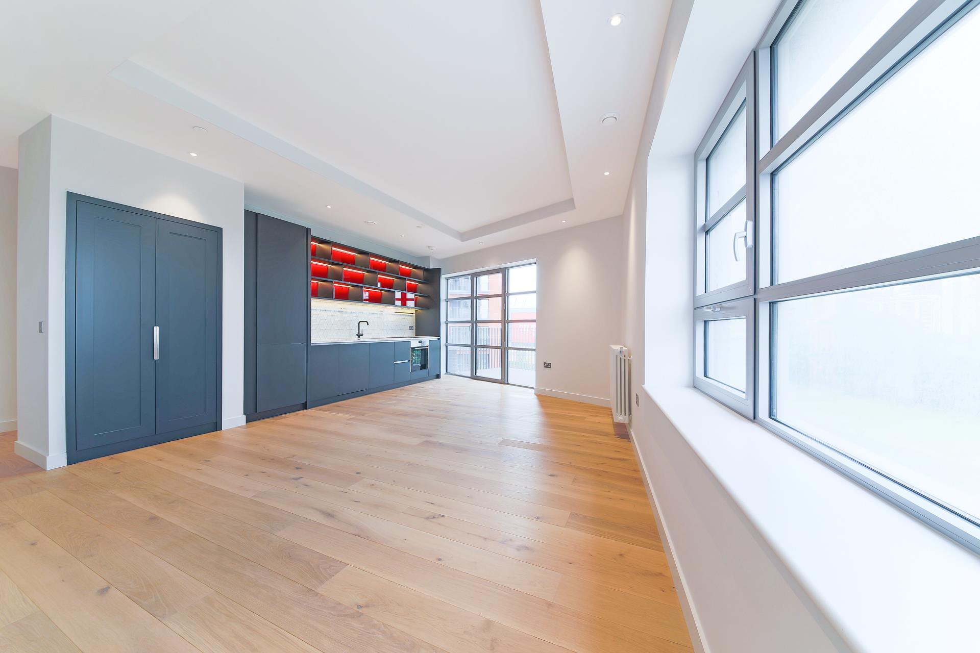 Kent Building 2718909 | JOHNS&CO