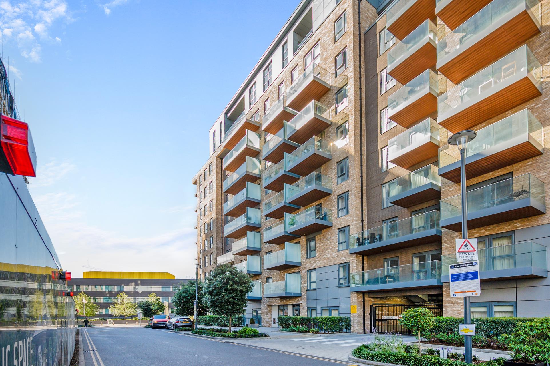 Affinity House 2719270 | JOHNS&CO