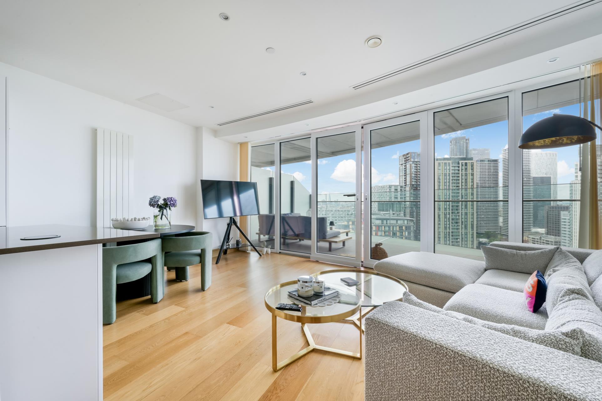 Arena Tower 2718160 | JOHNS&CO