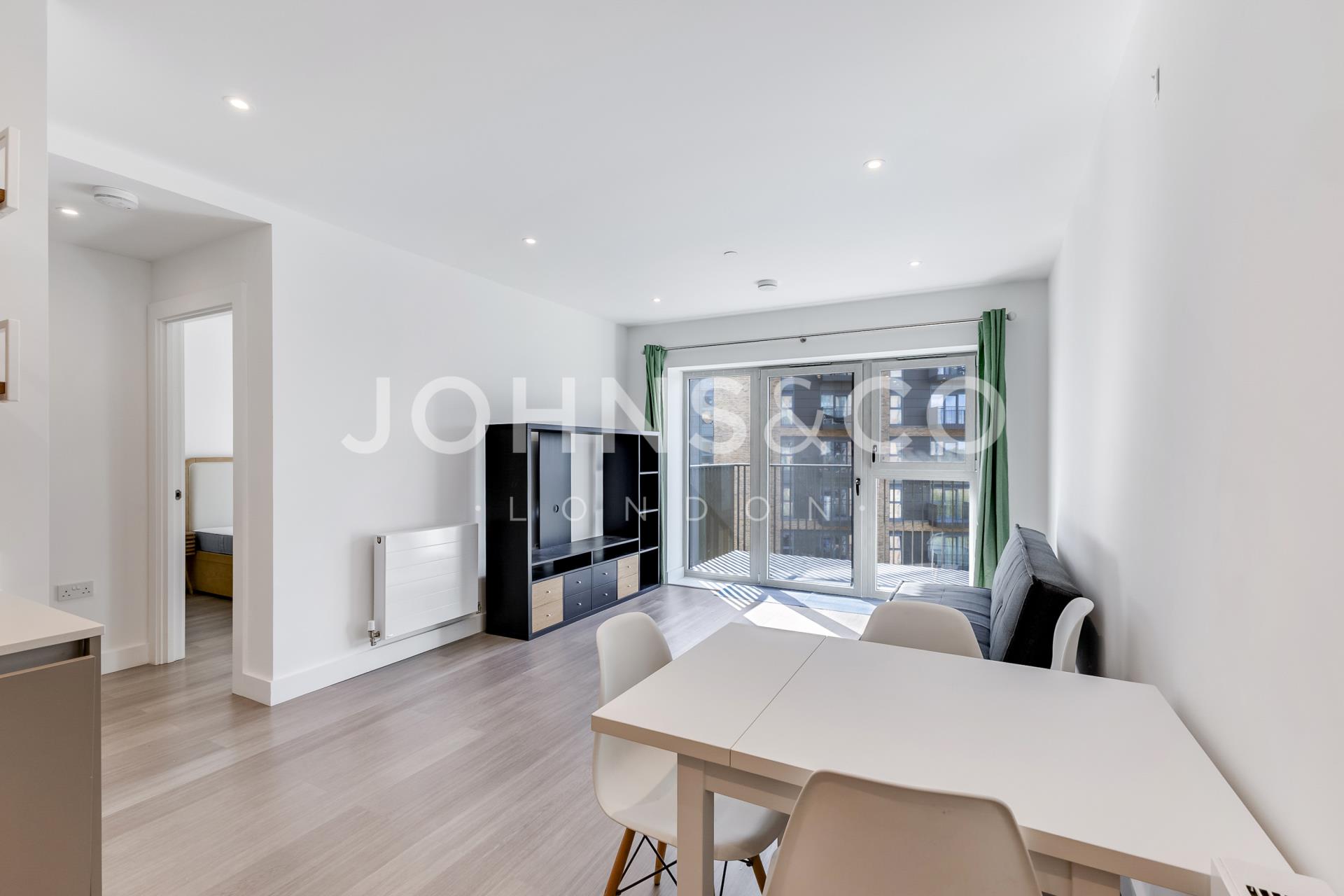 Flagstaff Road 2721976 | JOHNS&CO