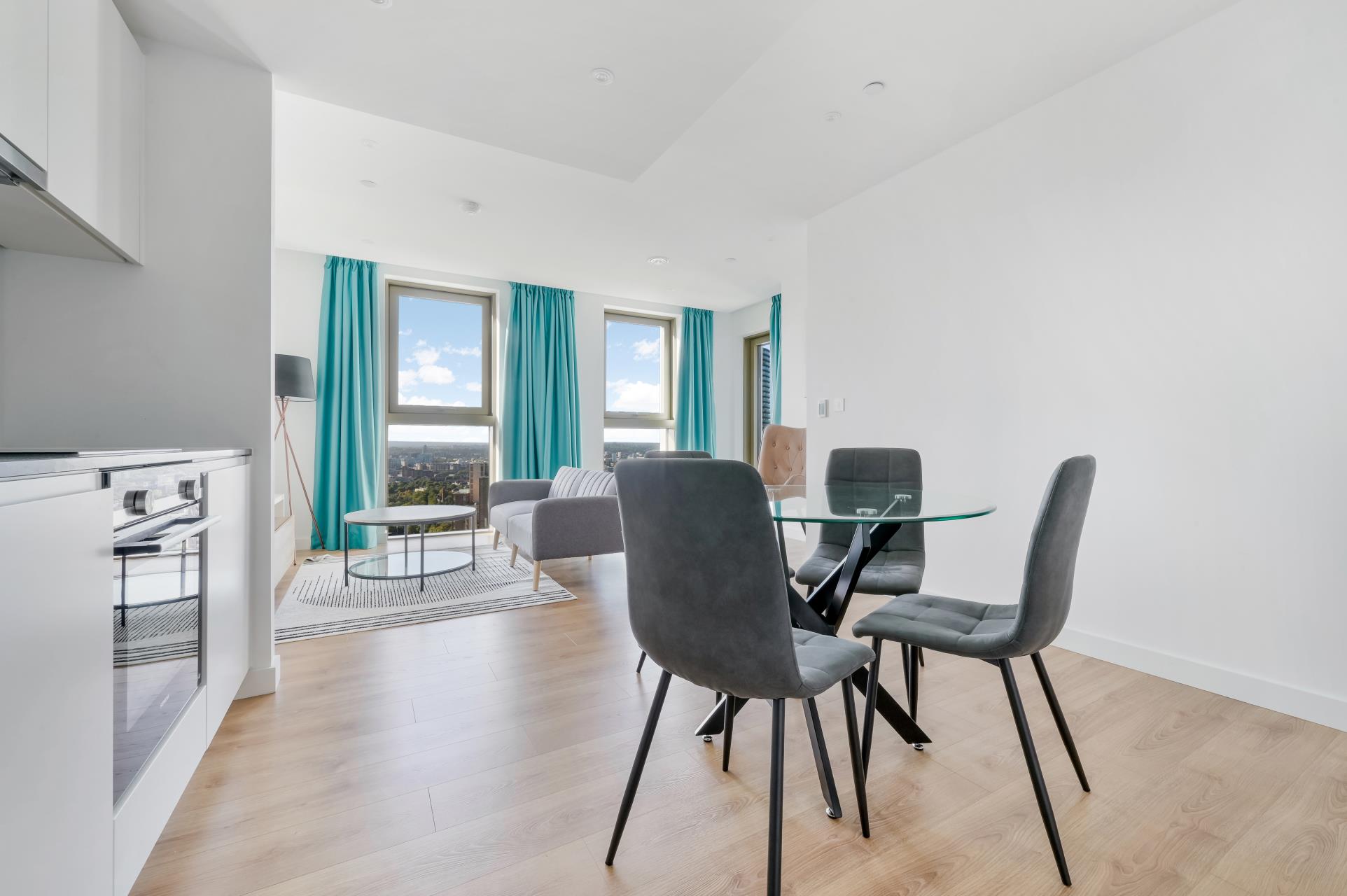 One Thames Quay 2719732 | JOHNS&CO