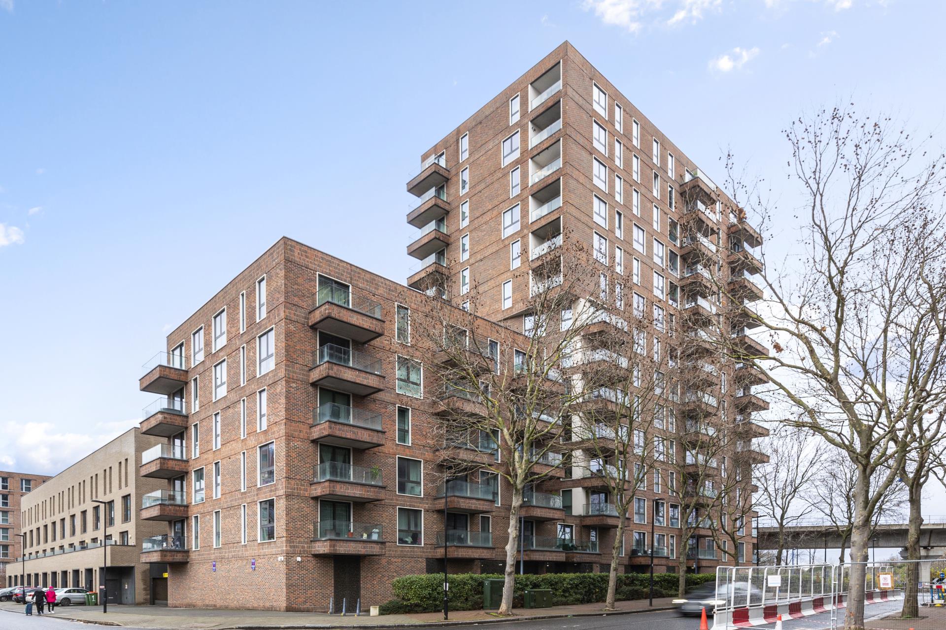 Connaught Heights 2723373 | JOHNS&CO