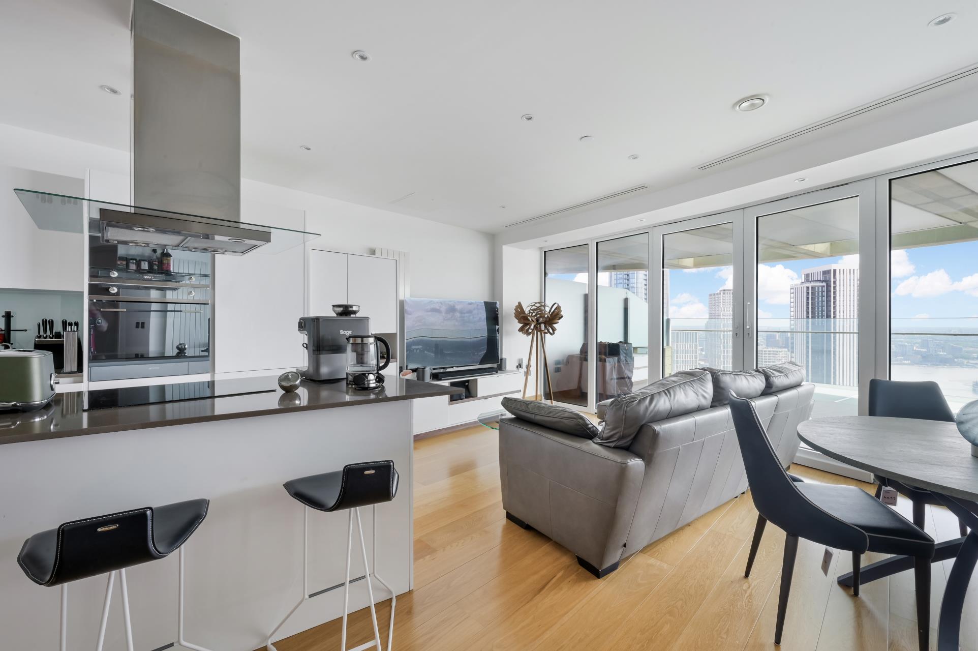 Arena Tower 2651138 | JOHNS&CO
