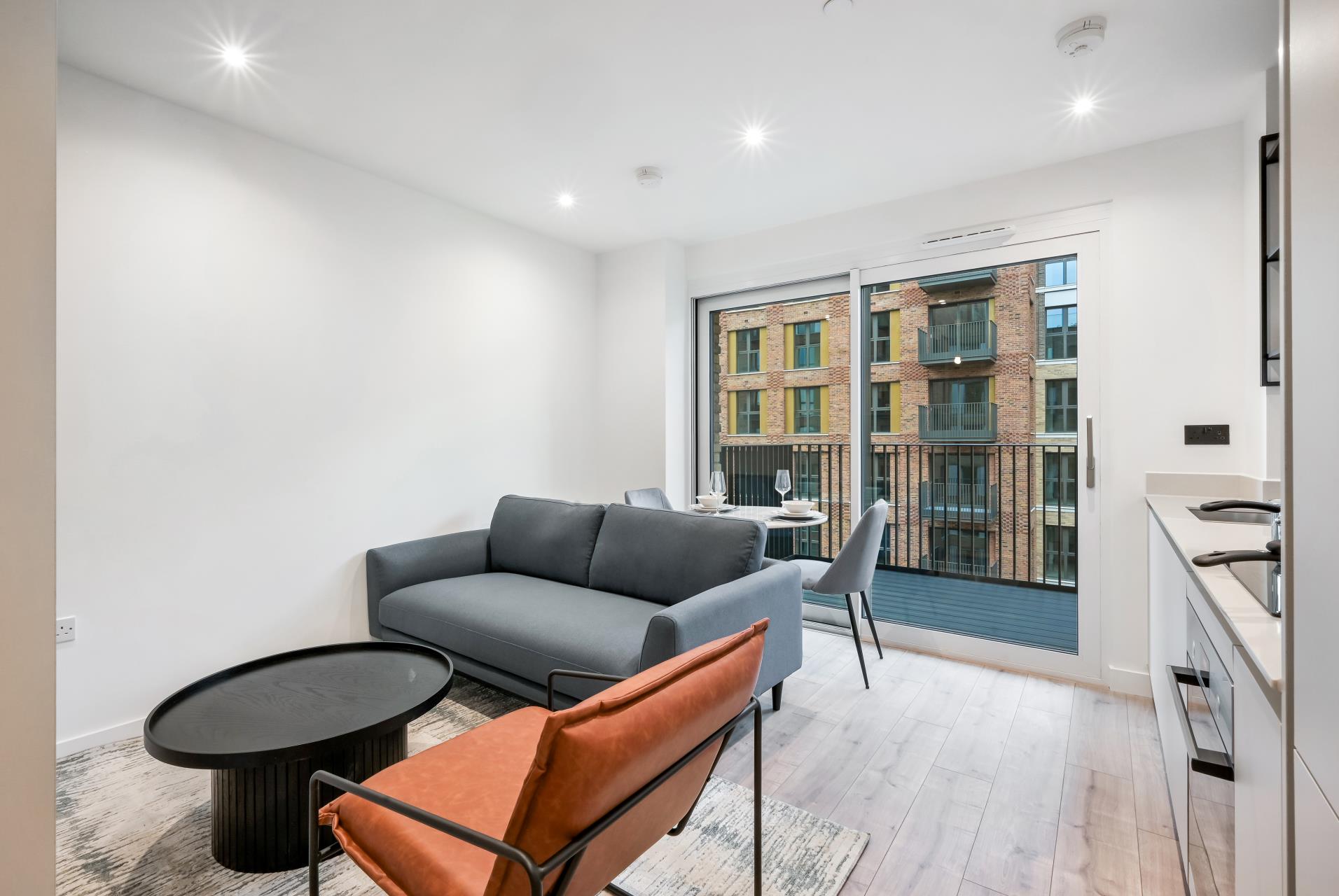 Union Court 2724104 | JOHNS&CO