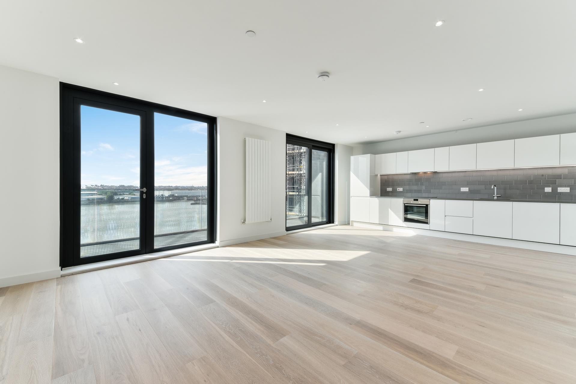Summerston House 2444133 | JOHNS&CO