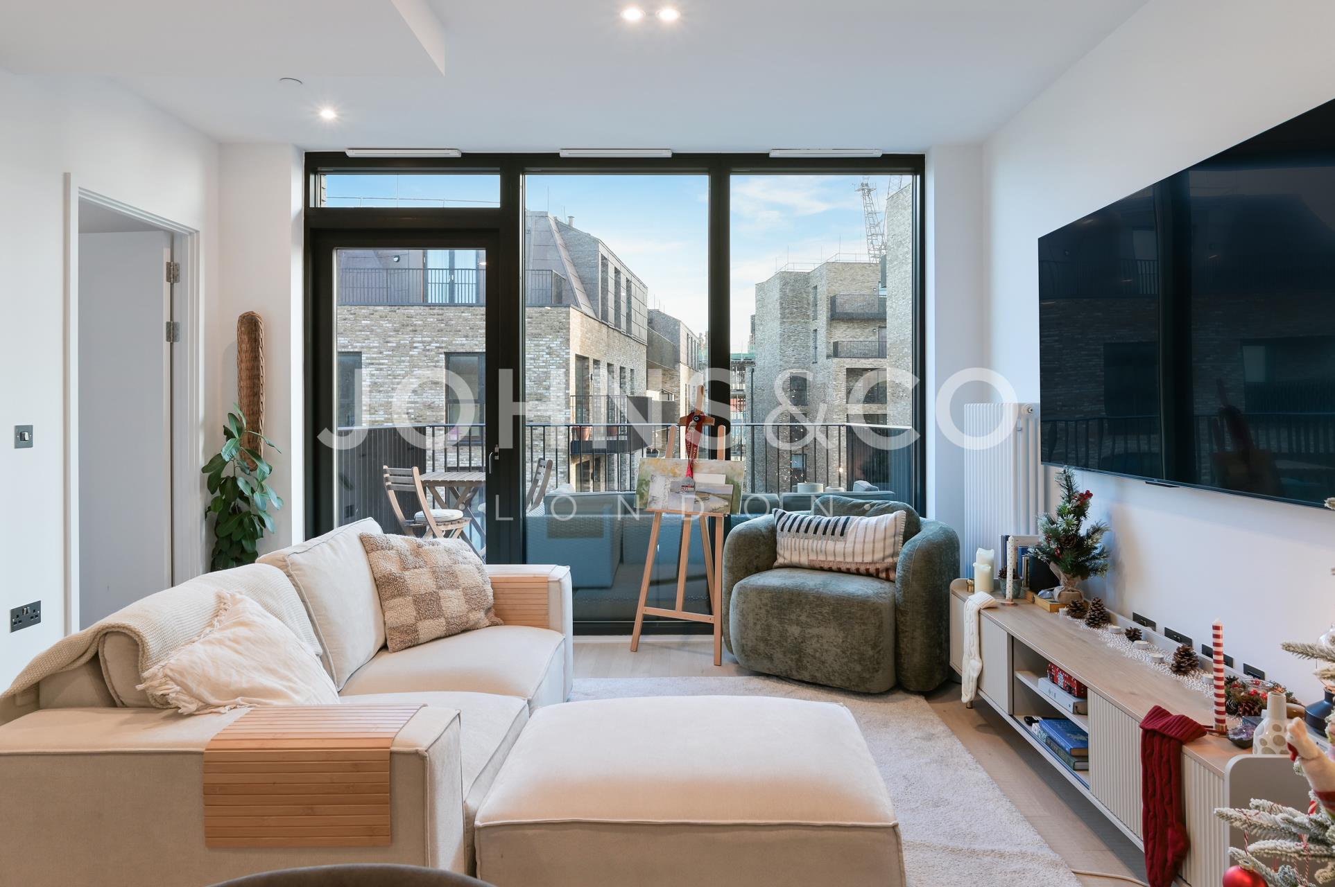The Brentford Project 2725800 | JOHNS&CO