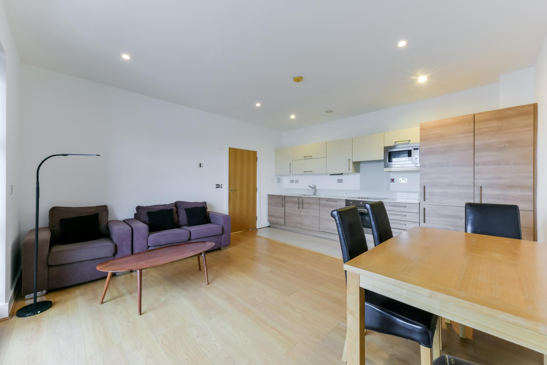 Cornell Square 2726068 | JOHNS&CO