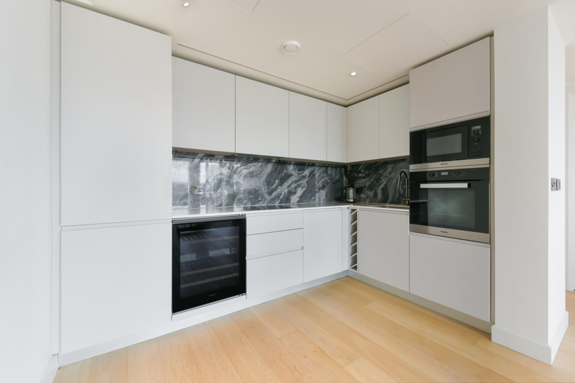 Belvedere Road 2726760 | JOHNS&CO