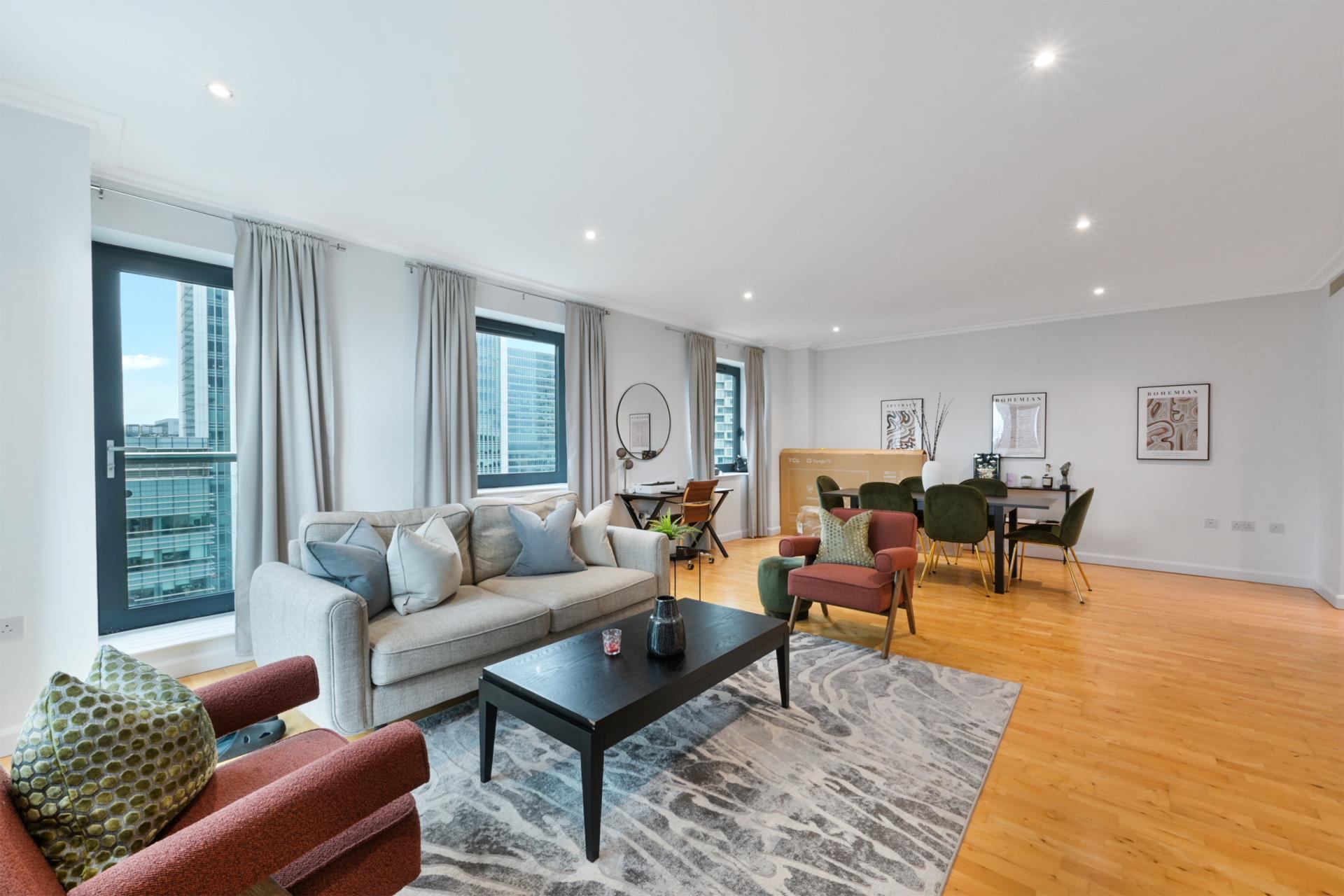 Discovery Dock Apartments 2727245 | JOHNS&CO