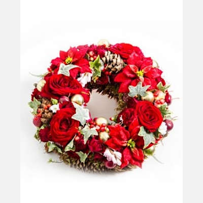 Christmas Wreath with Flowers | Interflora